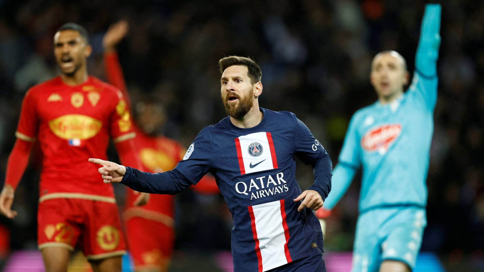 Lionel Messi: New angle shows PSG star's insane touch before Angers win