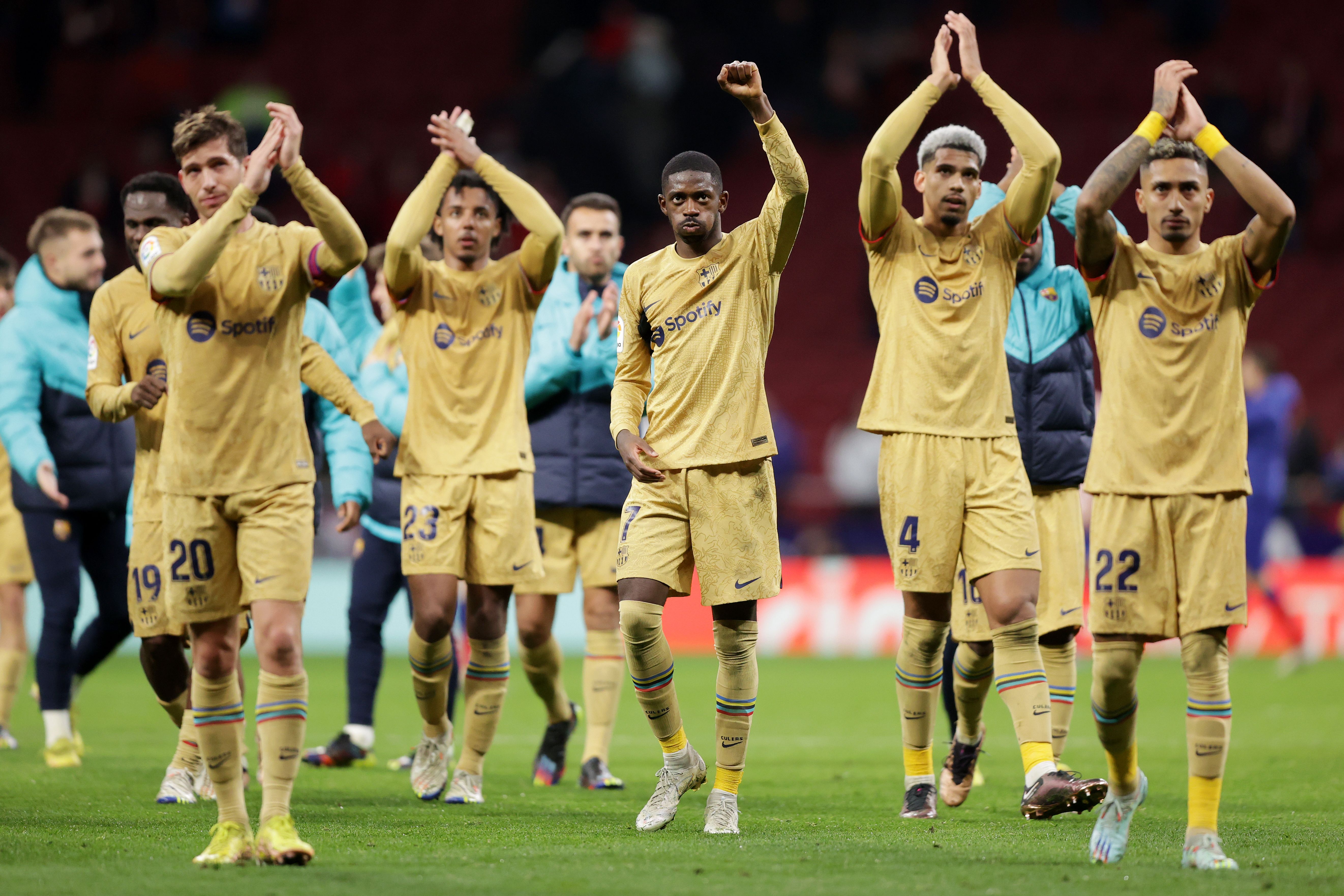 La Liga technology: Futuristic hologram interview with Barcelona’s Xavi ...