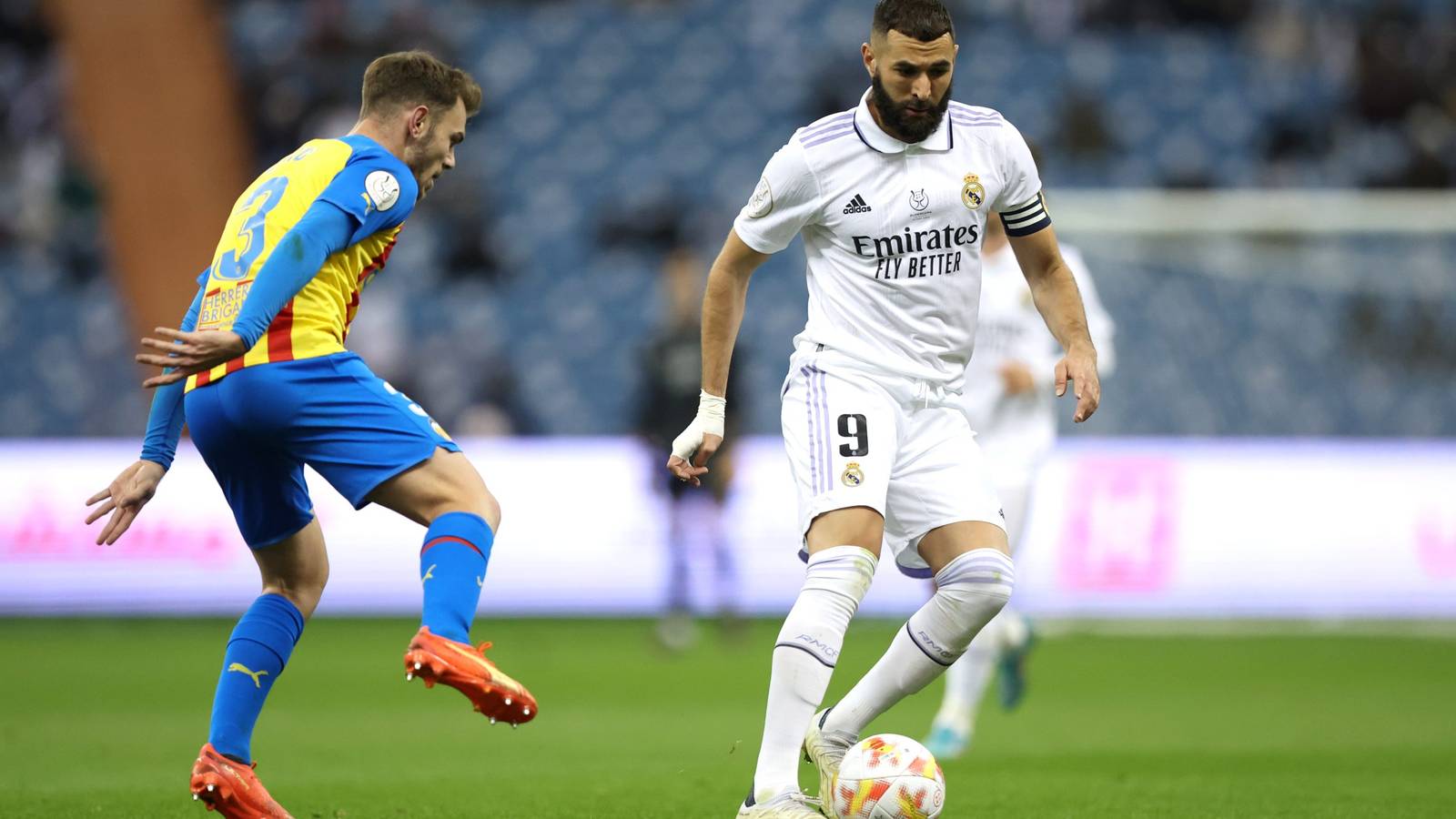 Viral video of Benzema's skill makes fan comment about Messi