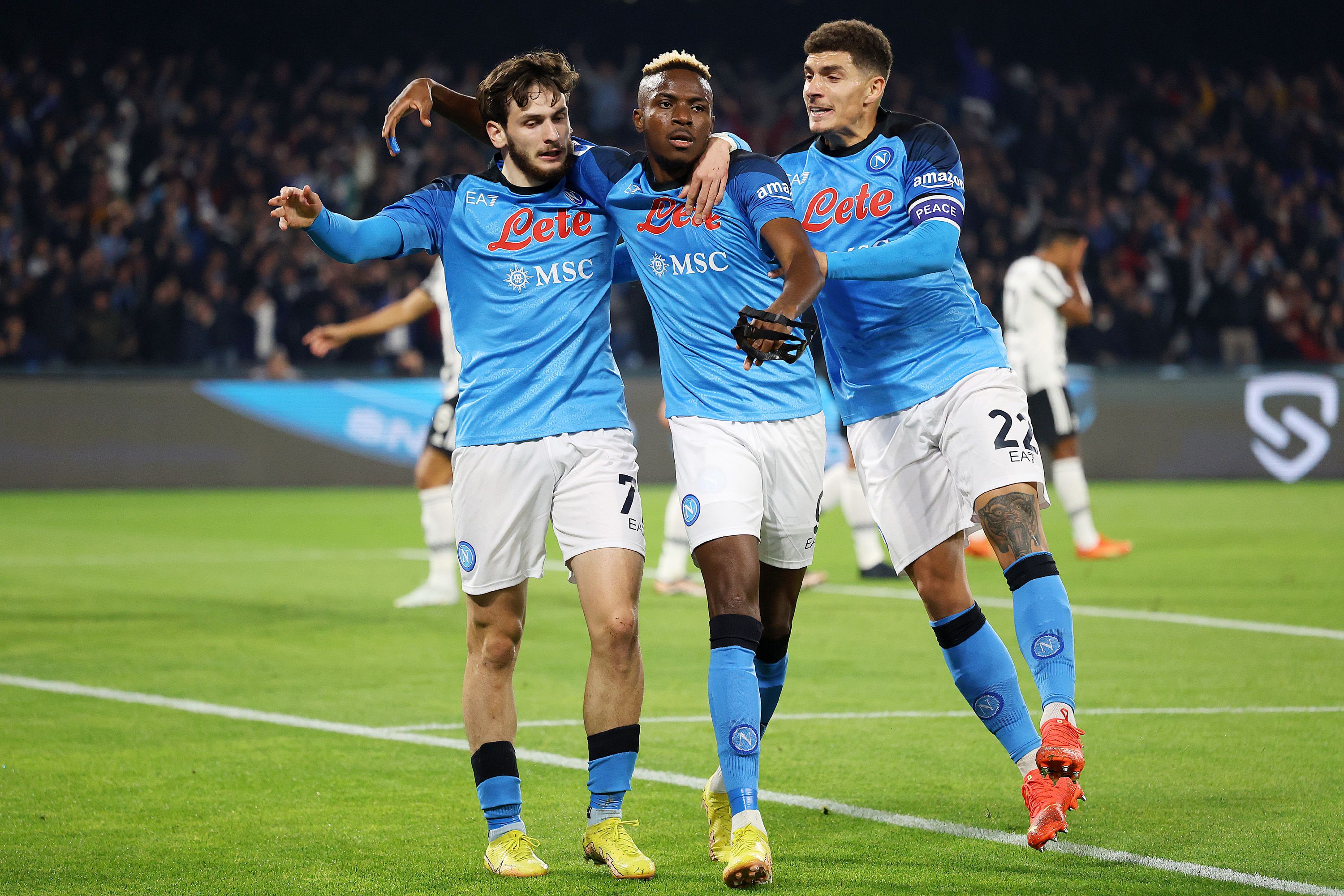 Napoli 5-1 Juventus: Luciano Spalletti chases Max Allegri for a handshake