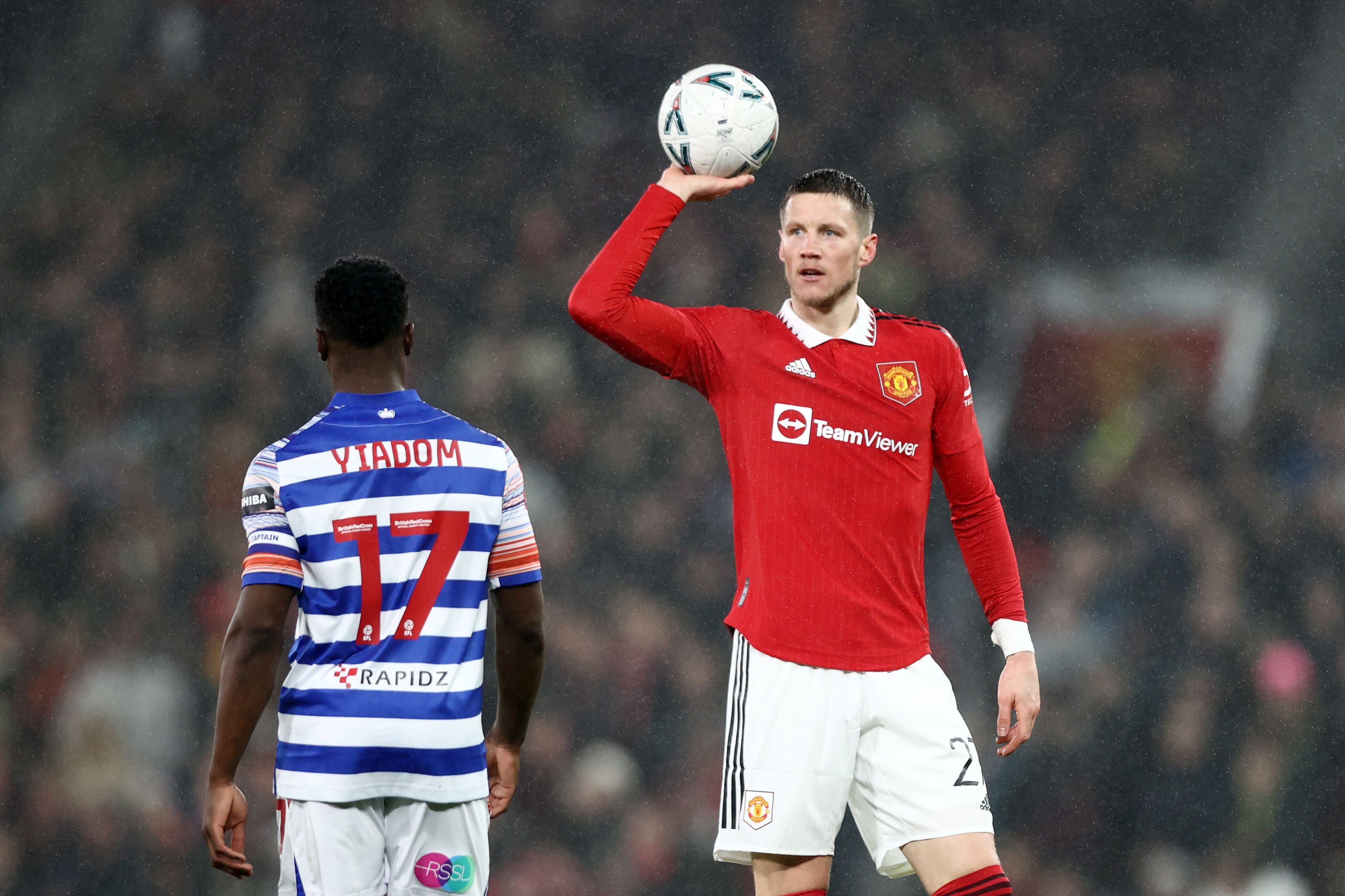 Man United's Wout Weghorst struggles to fit in camera shot for interview
