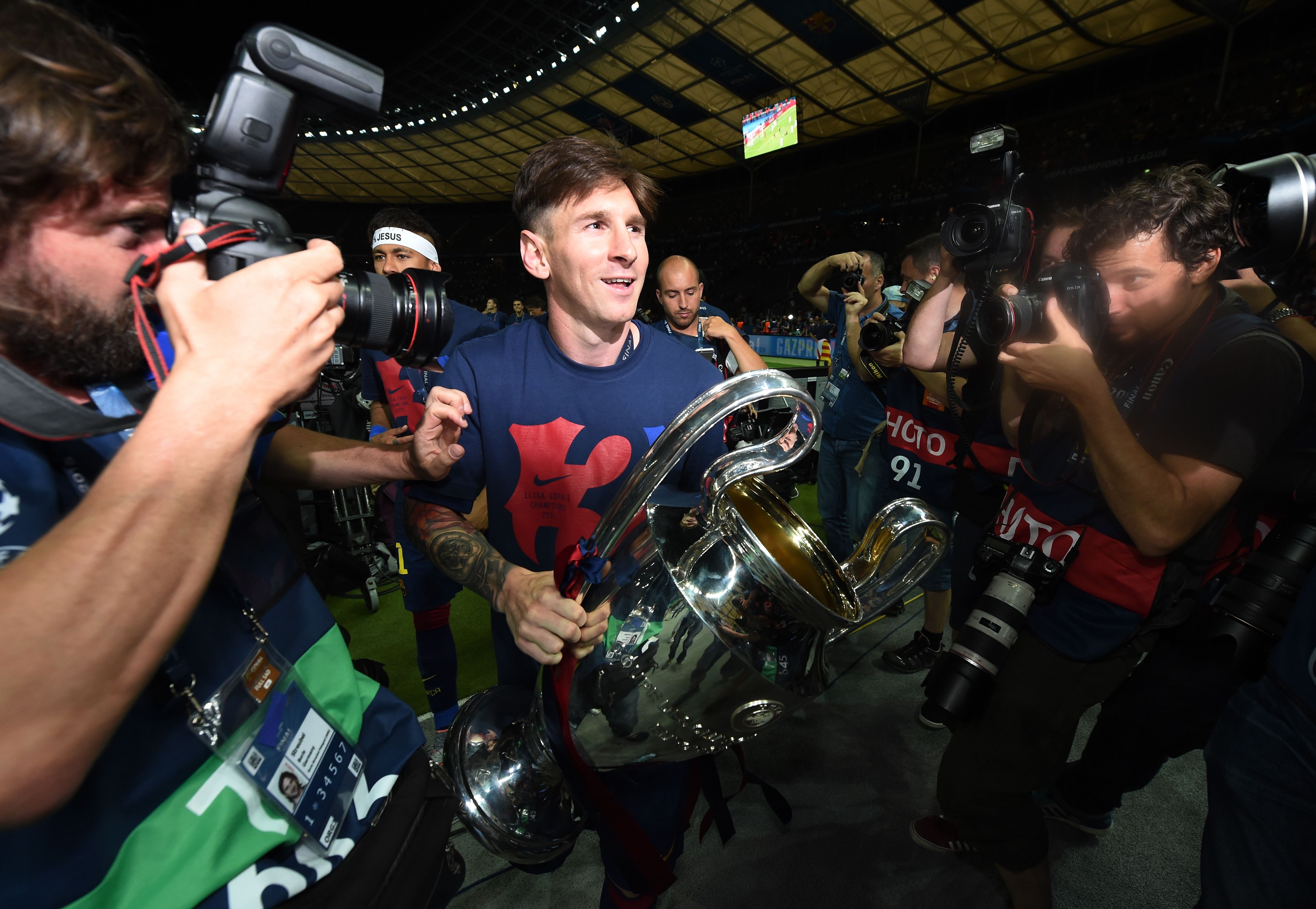 ‘Magical from Messi!’ - PSG star’s brilliant close control during 2-0 ...