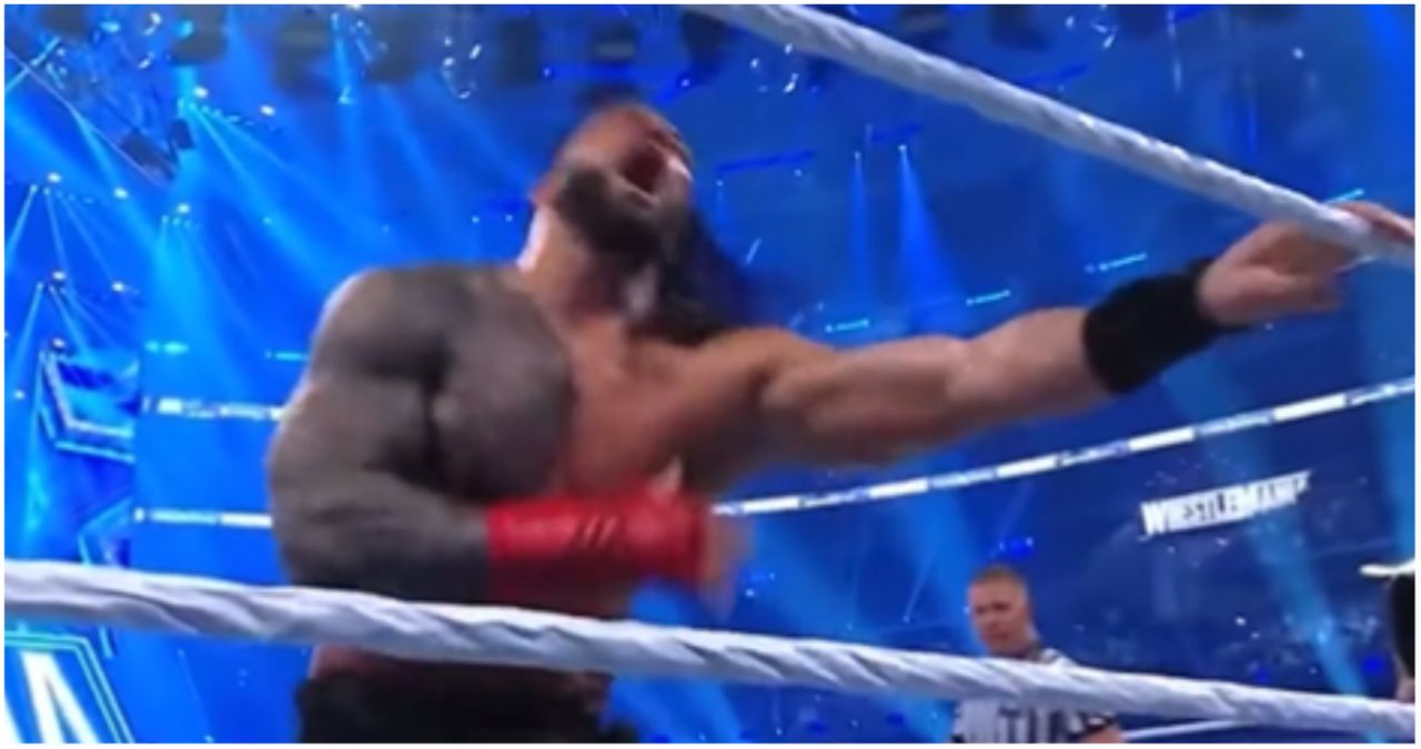 WWE: Roman Reigns popping shoulder back into place after beating Brock ...