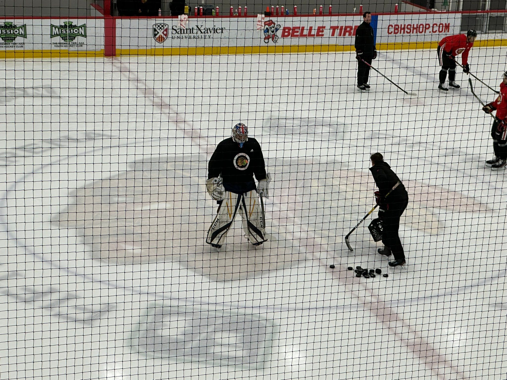 Petr Cech: Chelsea legend fulfils 'childhood dream' as he trains with ...