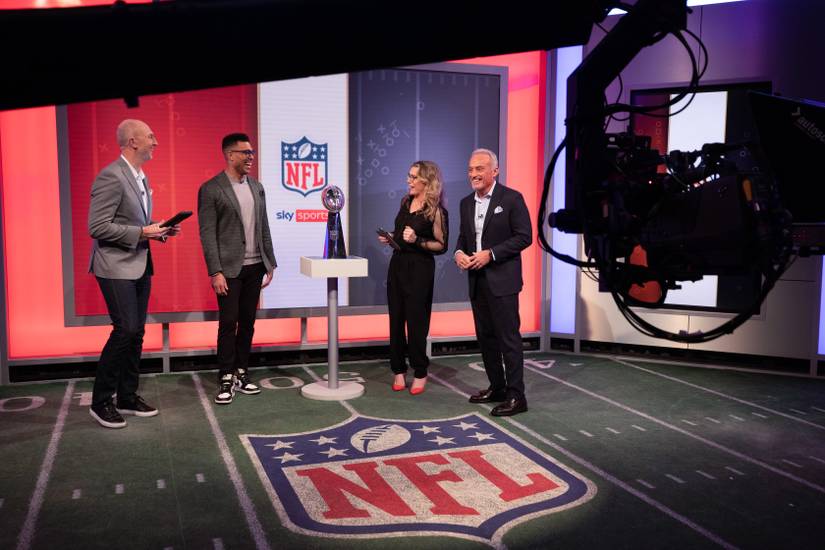 NFL: Eagles vs Chiefs - Phoebe Schecter predicts "elite" Super Bowl ...