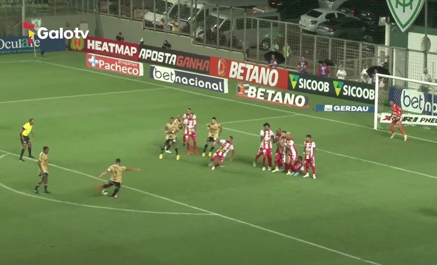 Hulk scores two incredible free kick for Atletico Mineiro - one reached ...