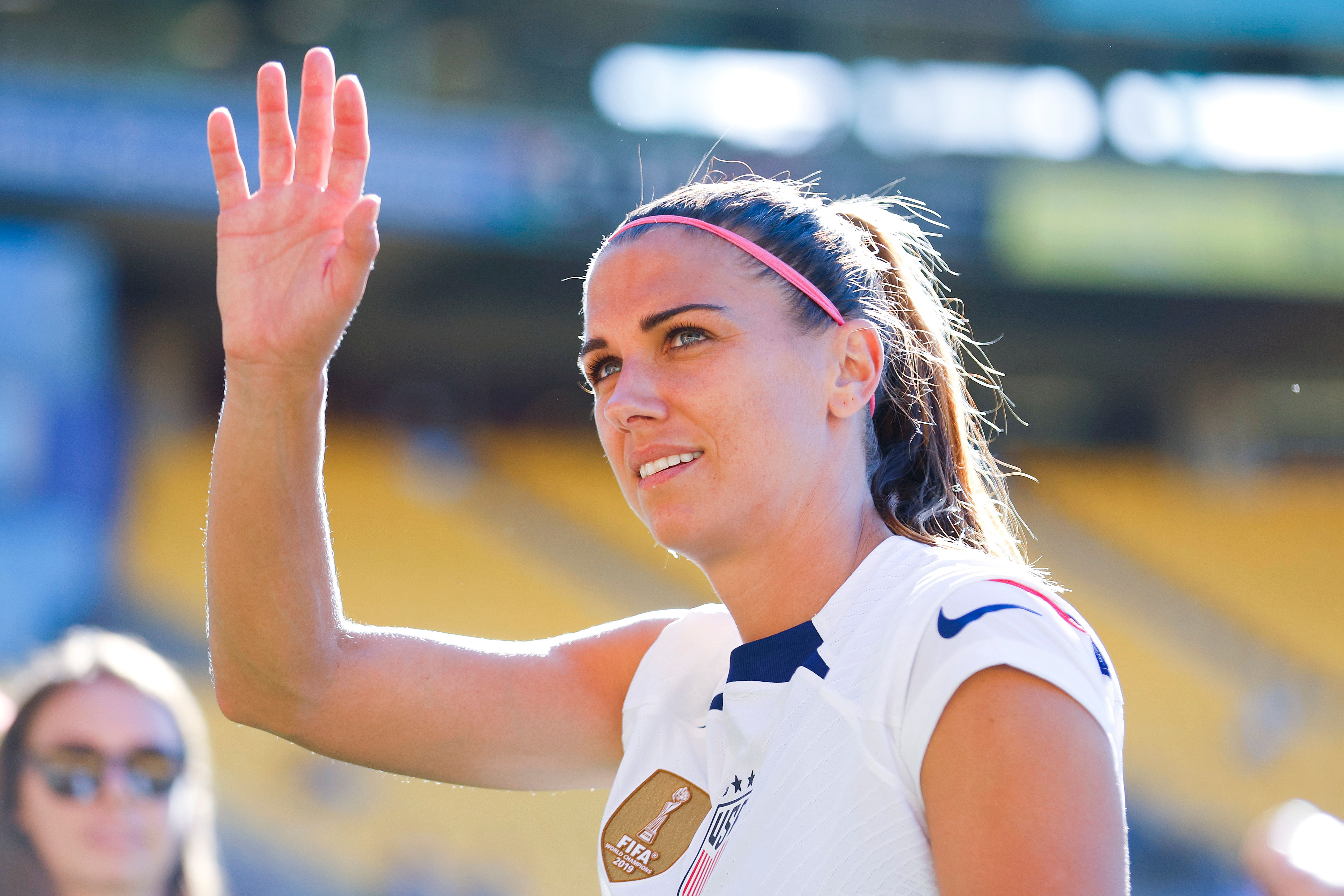 Alex Morgan earns staggering 6x more on Instagram than any other female ...