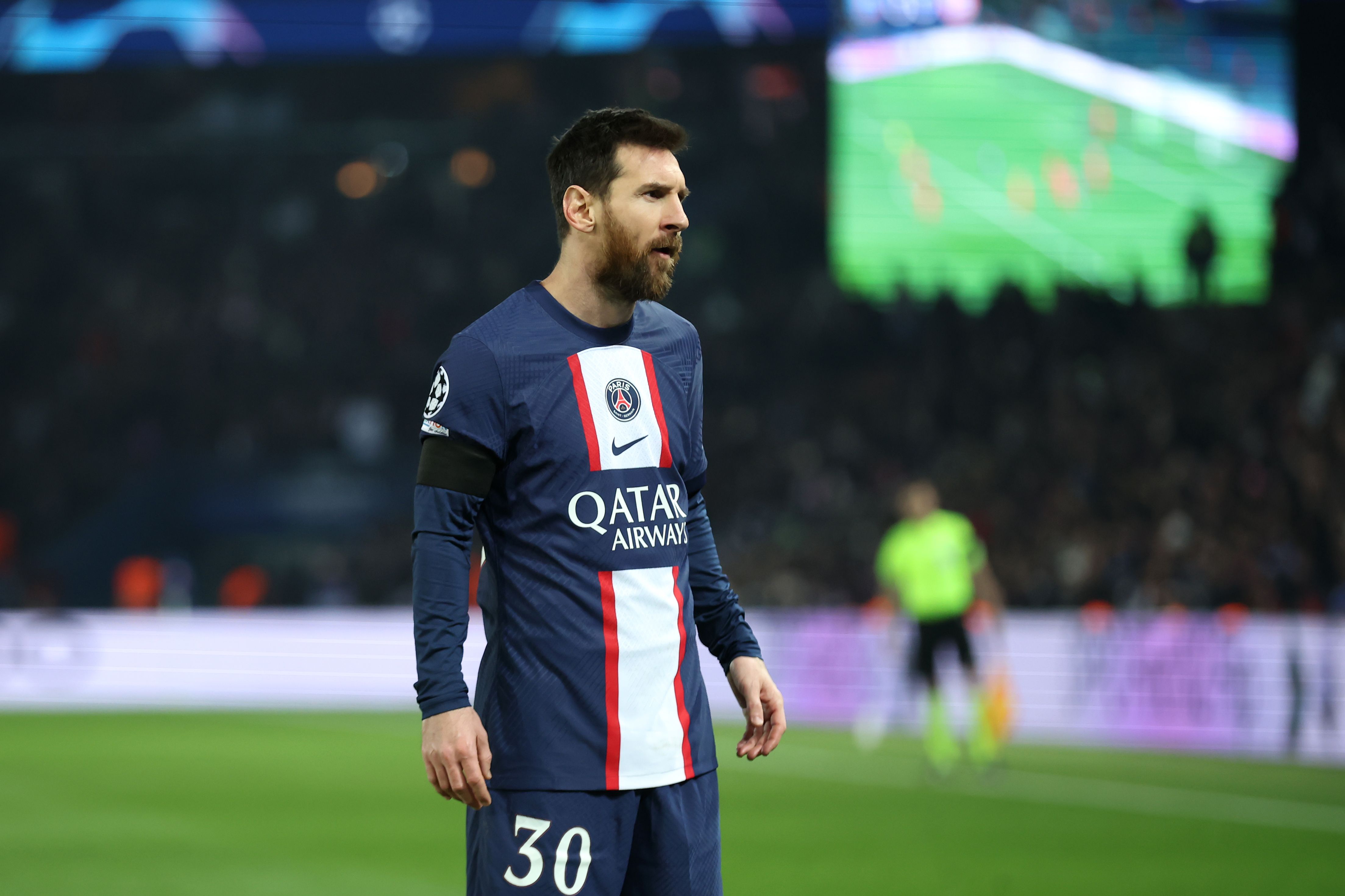 Lionel Messi went to PSG Ultras for the first time after 1-0 Bayern loss