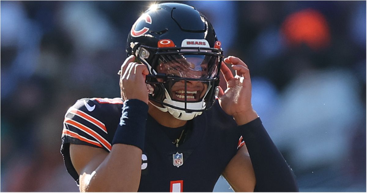 Justin Fields: Chicago Bears QB shredded by fans online following ...