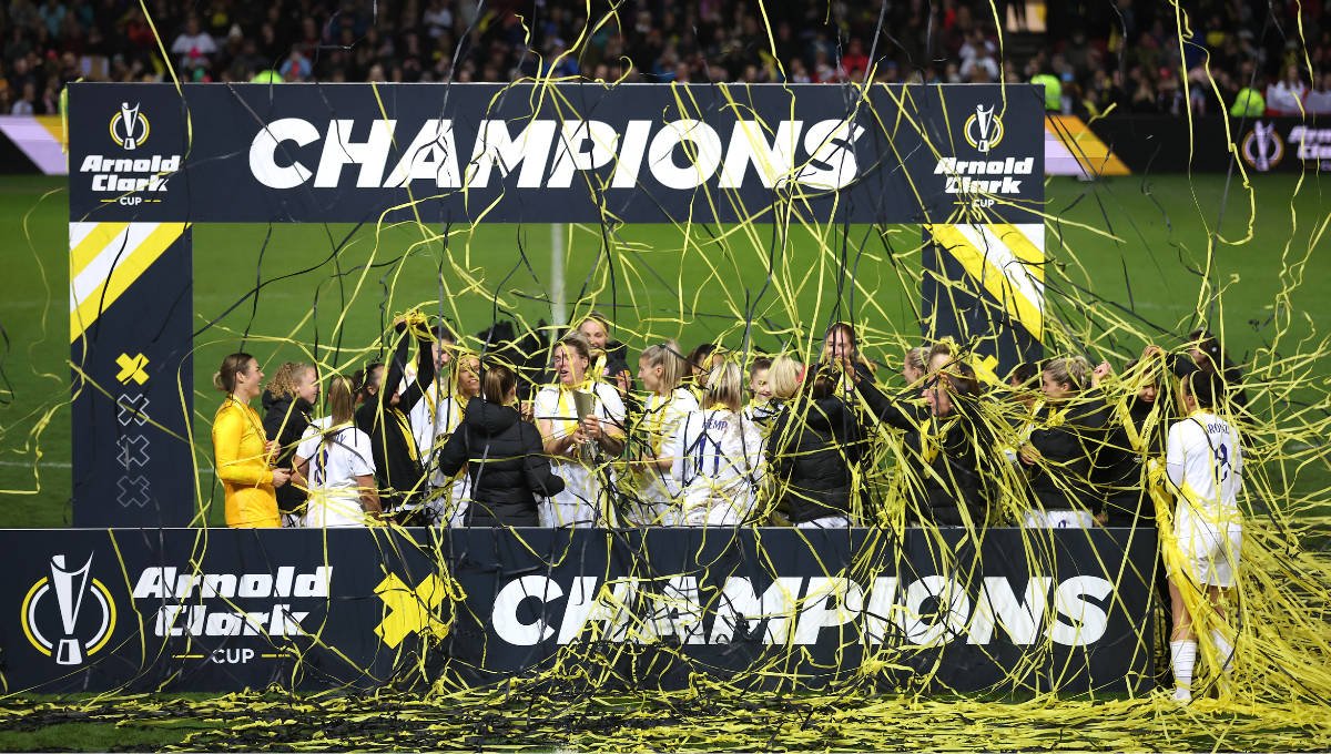 Arnold Clark Cup: England covered in paper streamers during trophy lift