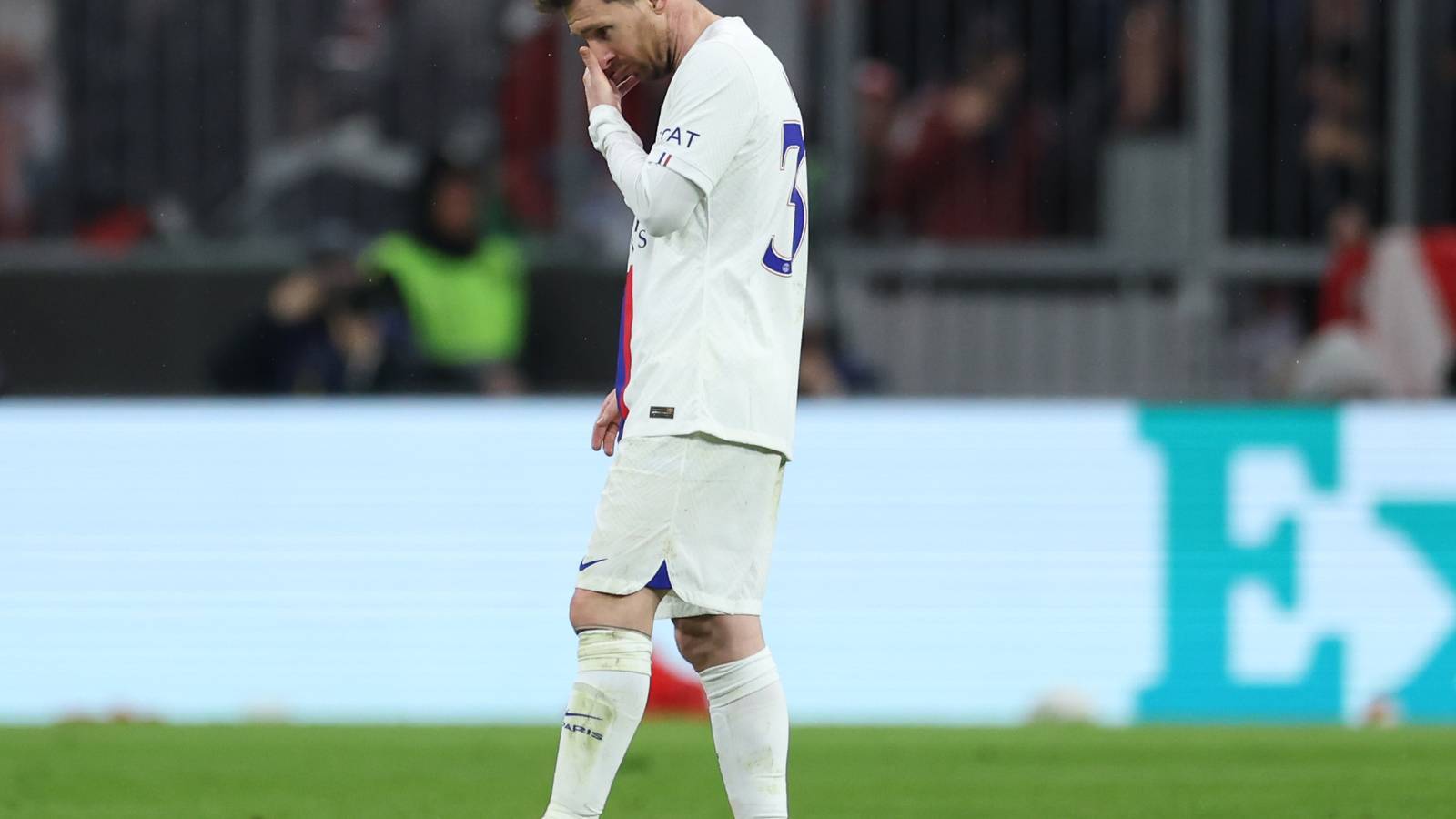 Lionel Messi went straight down the tunnel after being booed by PSG fans