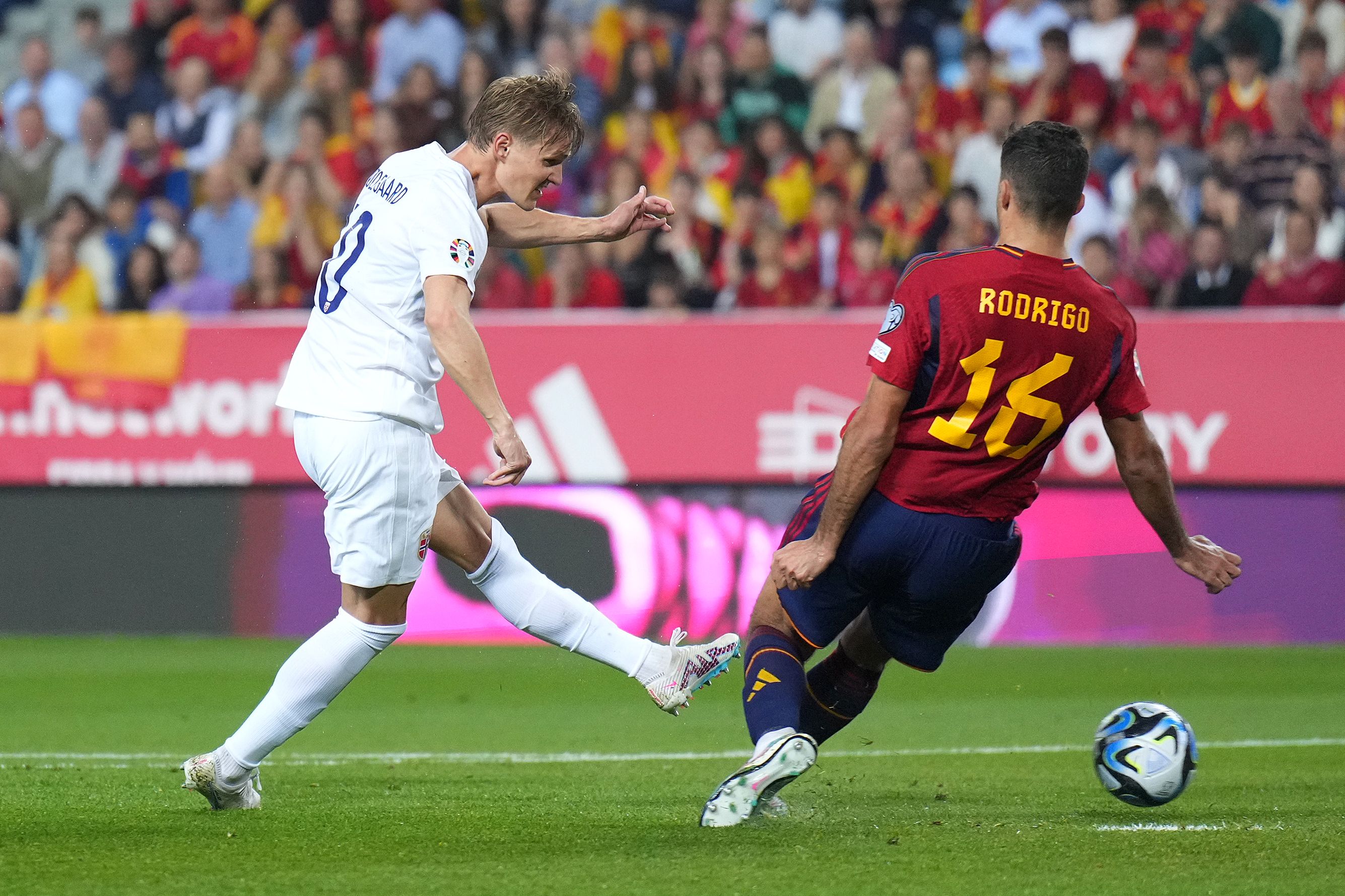 Rodri produces strong tackle on Martin Odegaard during Spain vs Norway