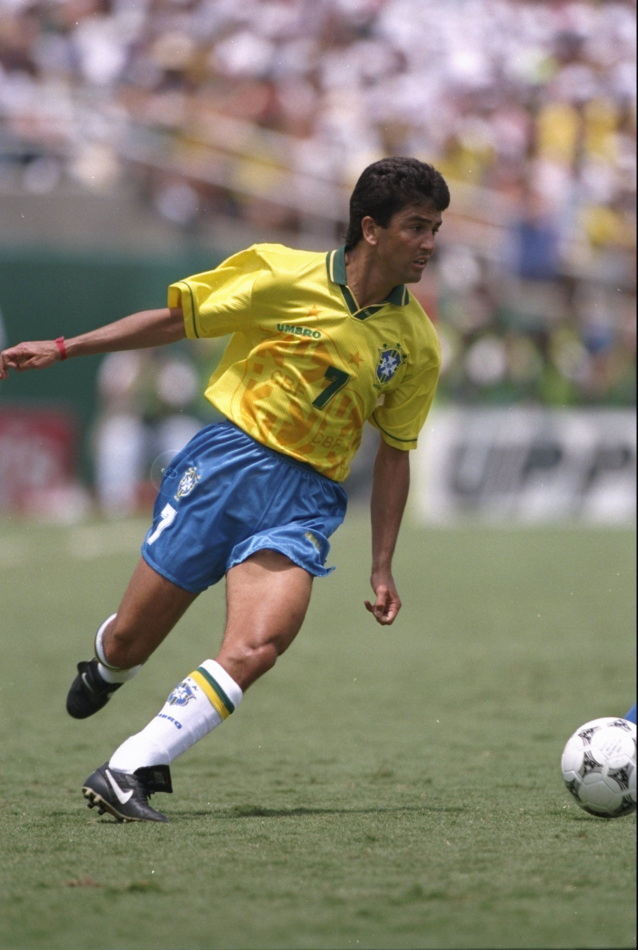Carlos Kaiser: The incredible story of the Brazilian footballer who ...