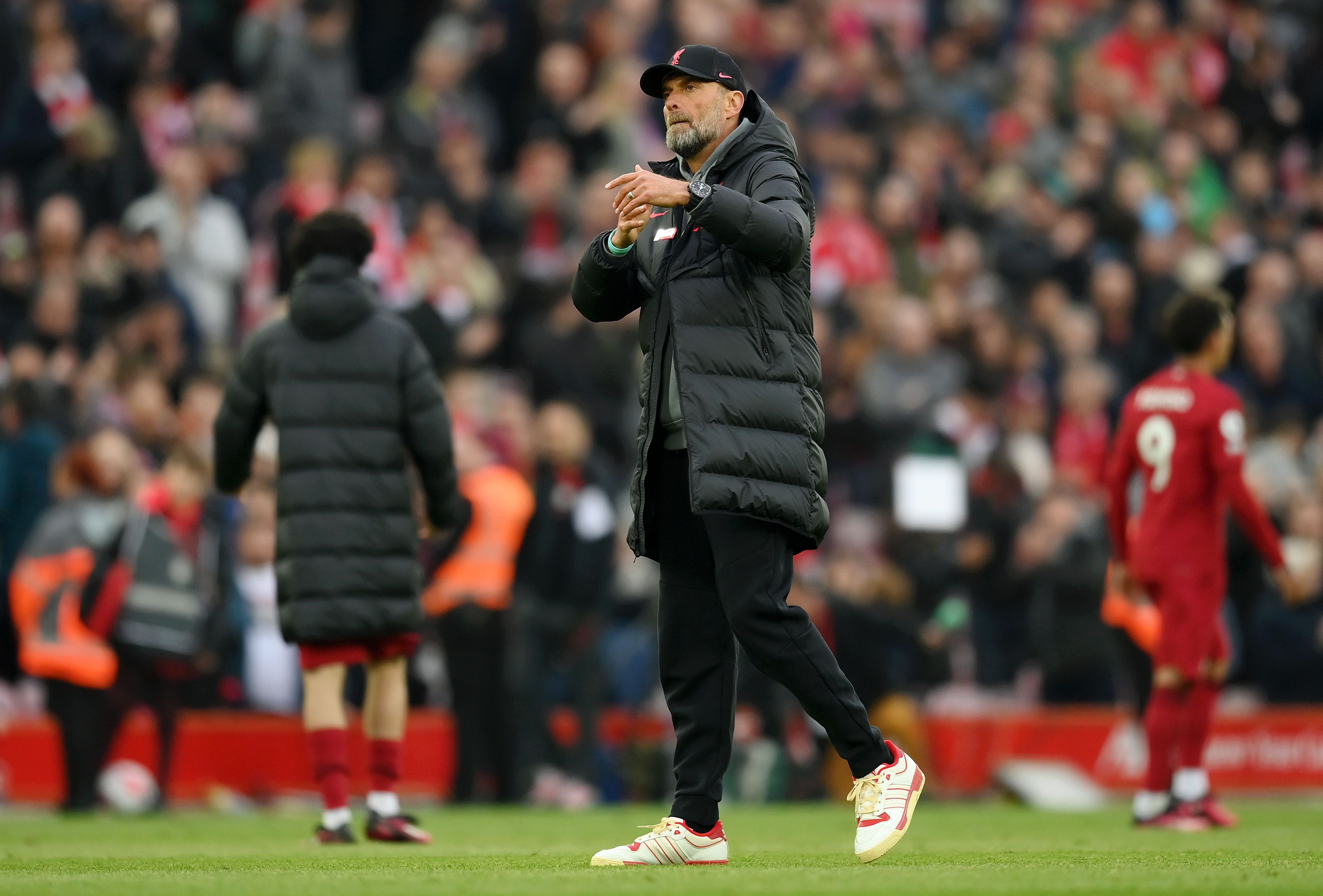 Liverpool 2-2 Arsenal: Gary Neville thinks Arsenal player broke a key ...