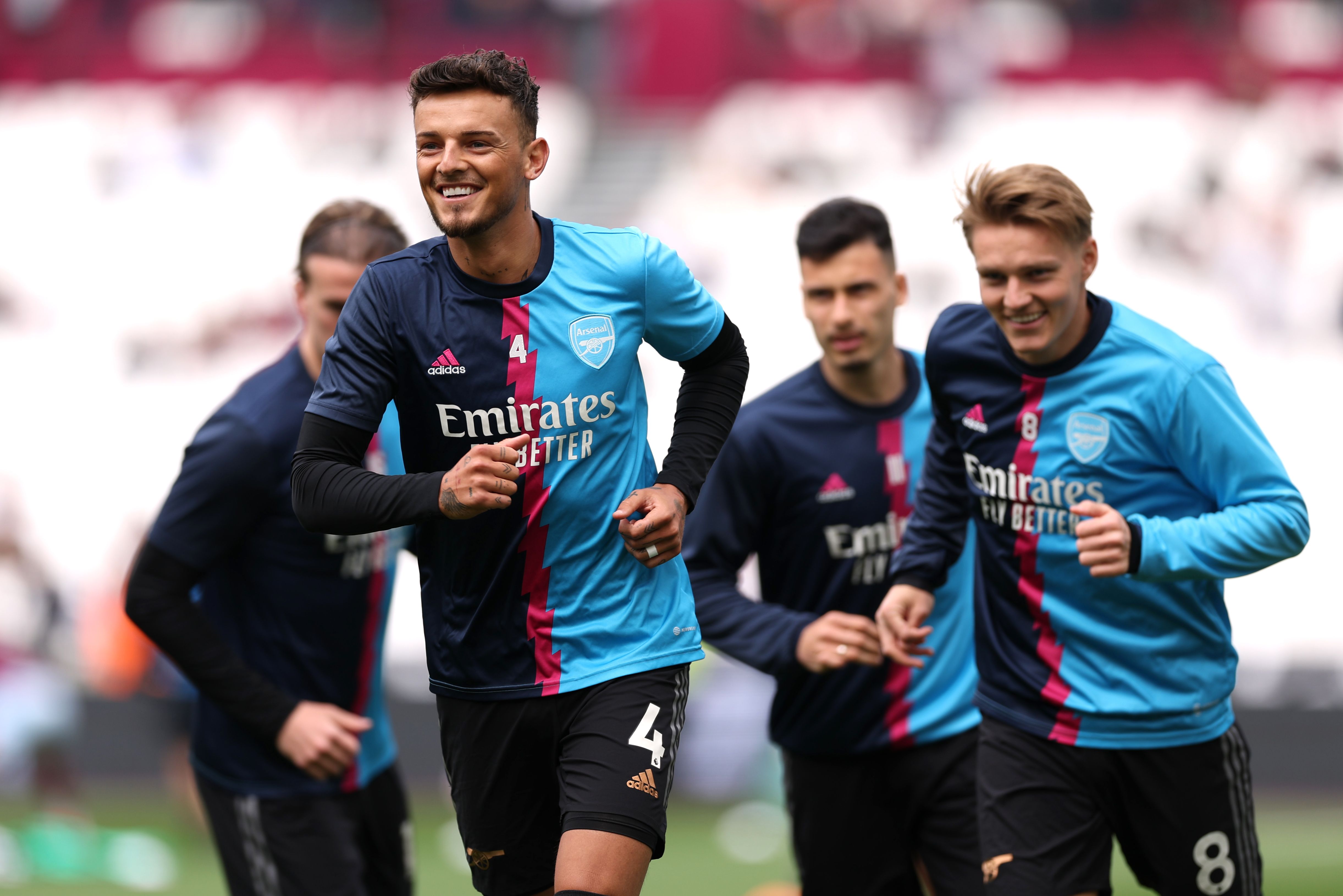 Arsenal mascot: Tunnel footage before 2-2 draw v West Ham emerges