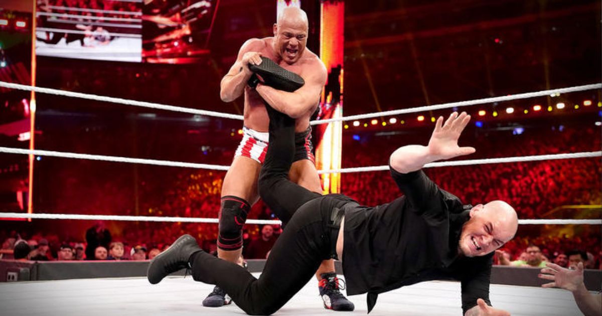 5 Gruesome-Looking Wrestling Submissions & 5 That Appear Harmless