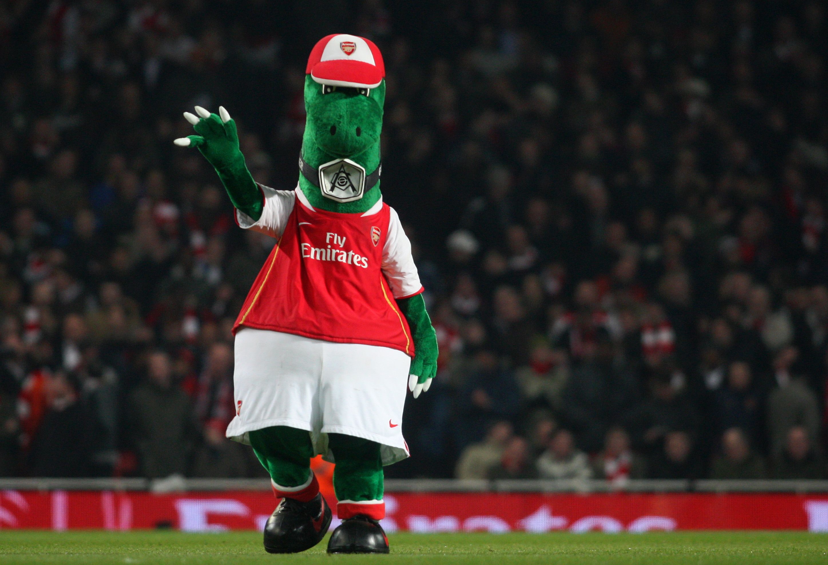 How much does Arsenal mascot, Gunnersaurus, get paid?