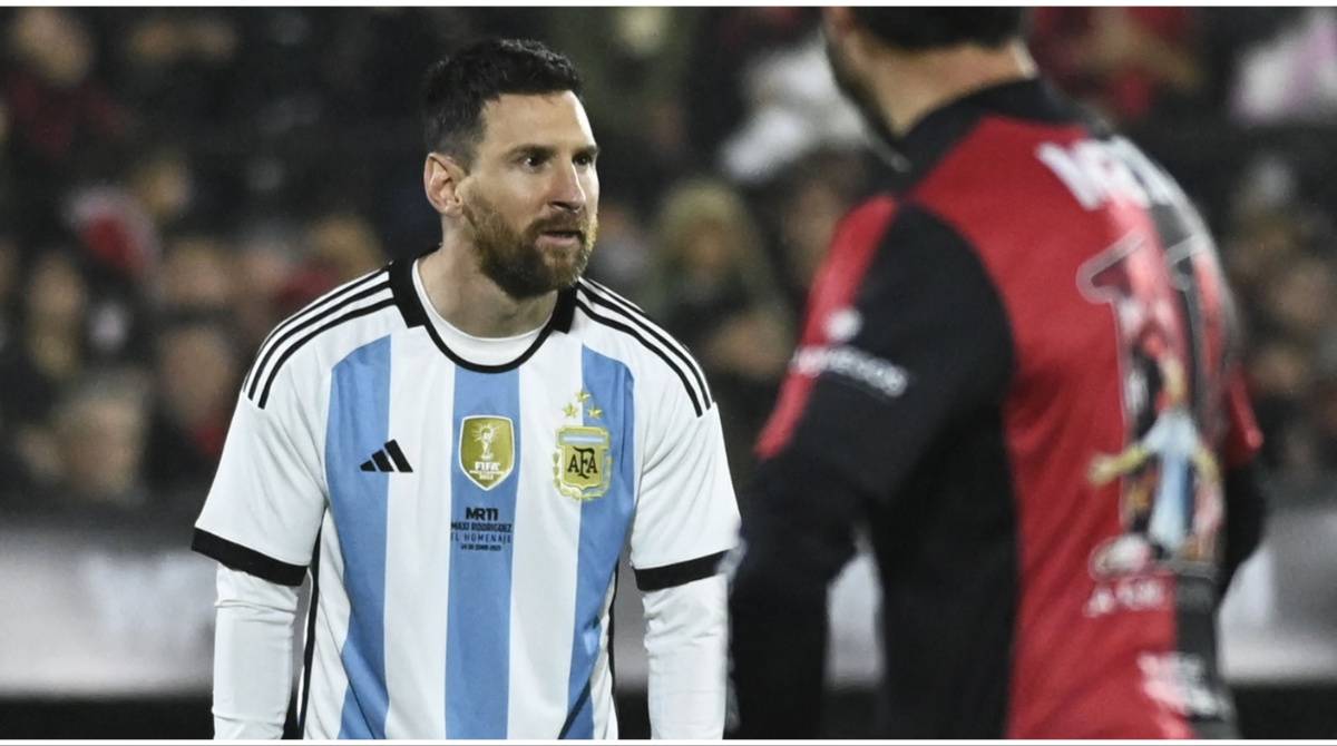 Lionel Messi scores incredible hat-trick for Argentina vs Newell's Old Boys