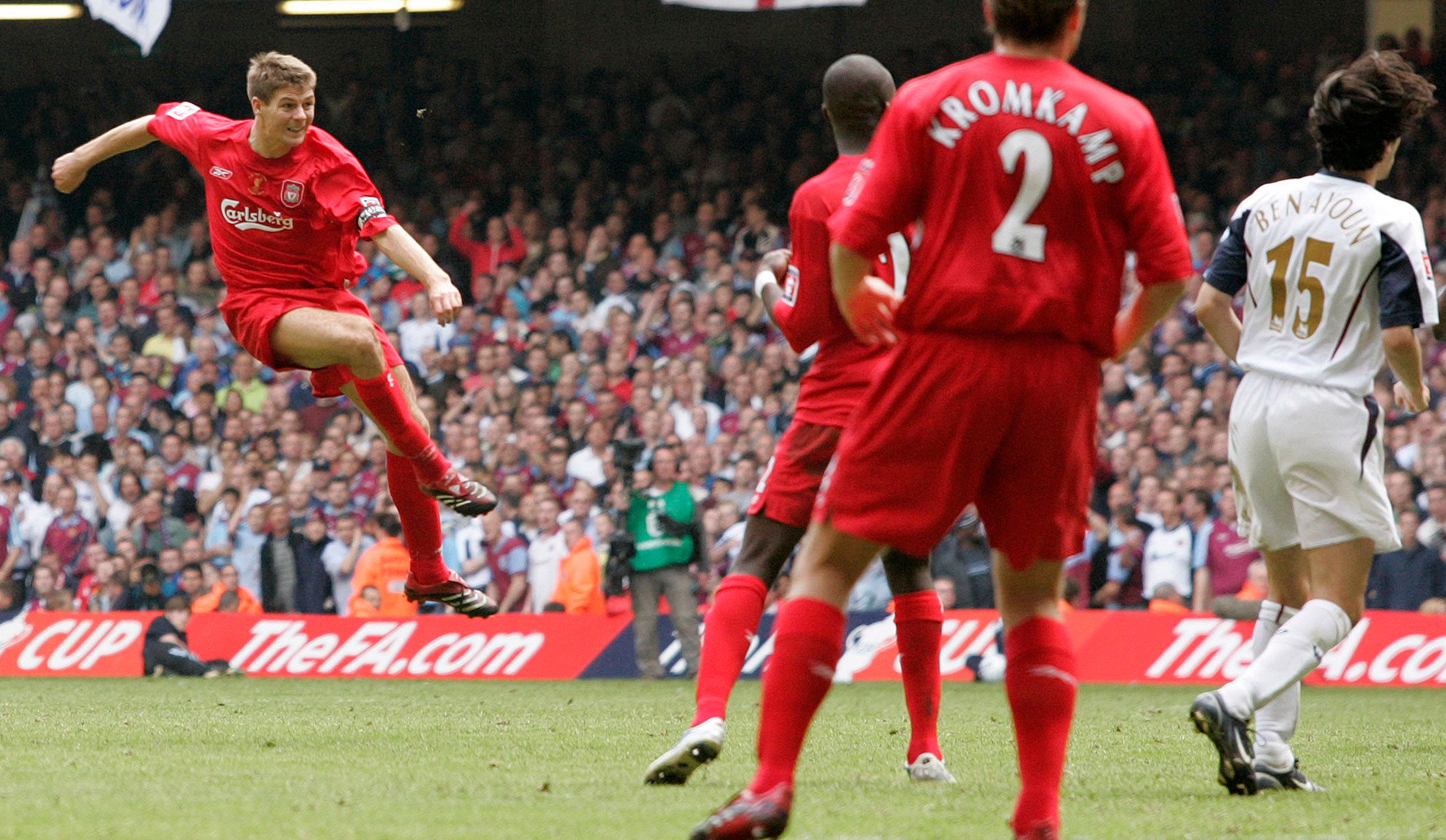 7 Best Steven Gerrard Goals Of All Time (Ranked)