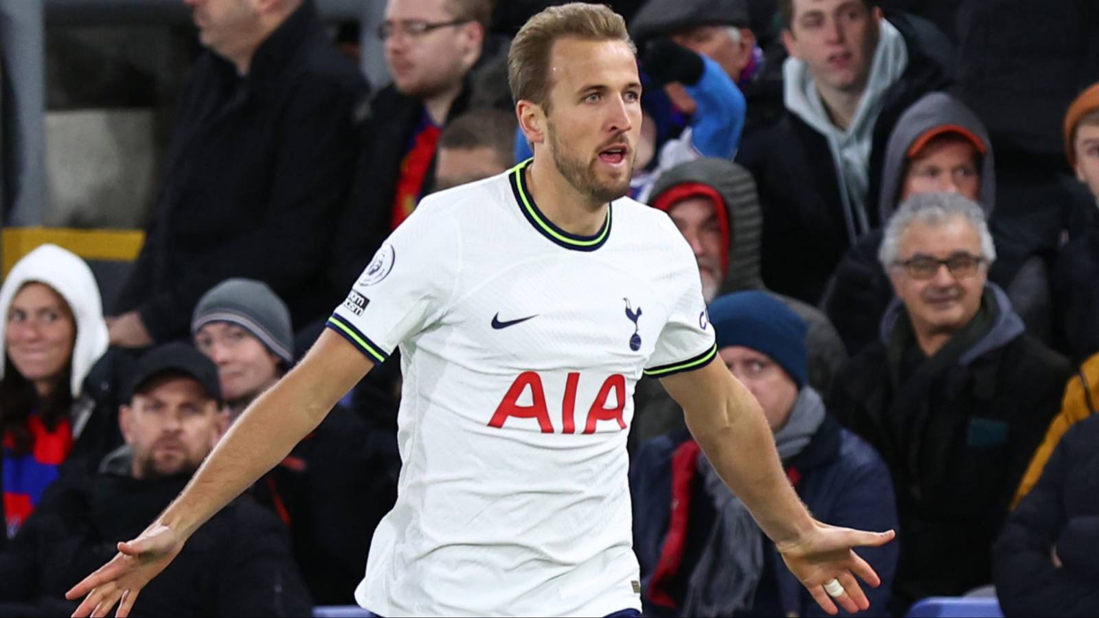 Top 10 Tottenham kits of all time