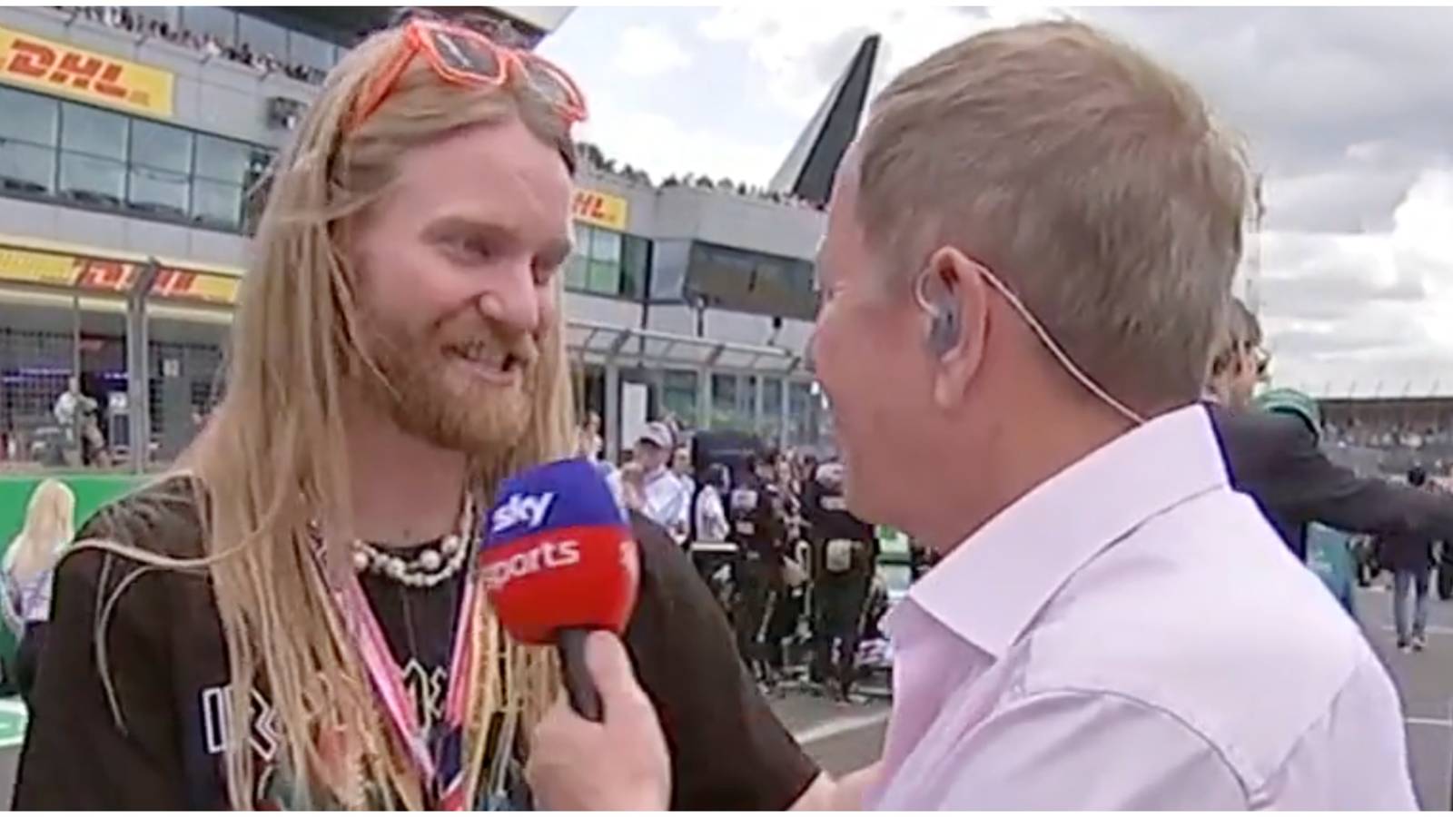 Sam Ryder showed Cara Delevingne how the grid walk should be done with ...