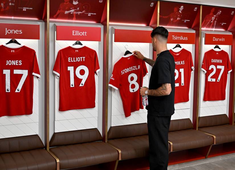 Every Player To Wear Number 8 For Liverpool (Ranked)