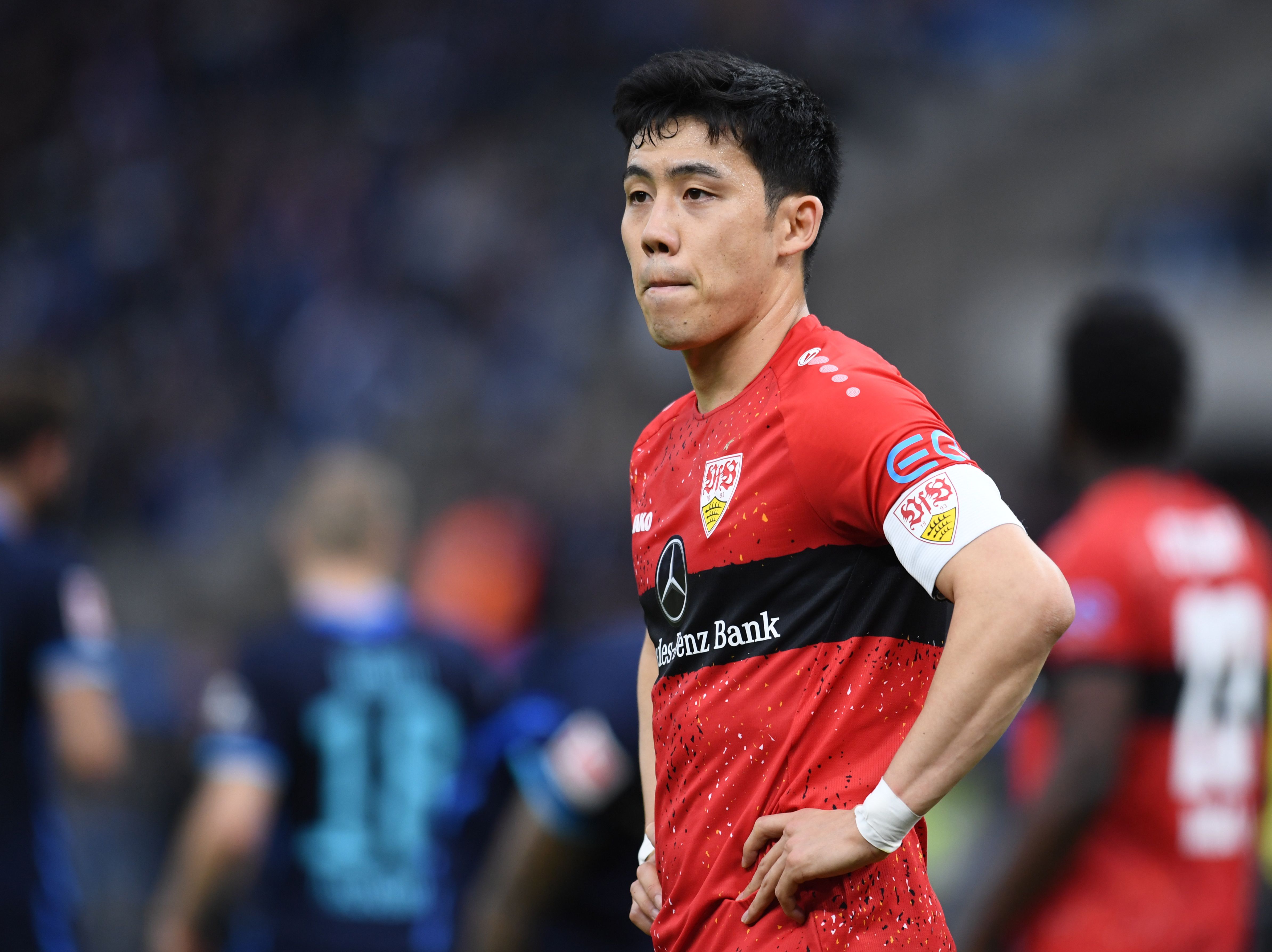 Video shows Liverpool players' actions when Wataru Endo was subbed on ...