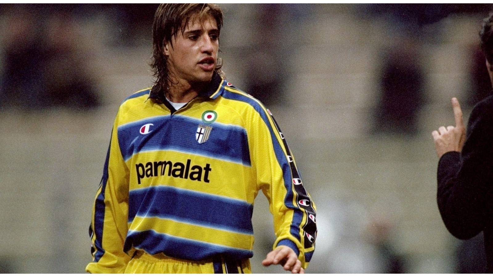 Best Football Kits of the 1990s (Ranked)