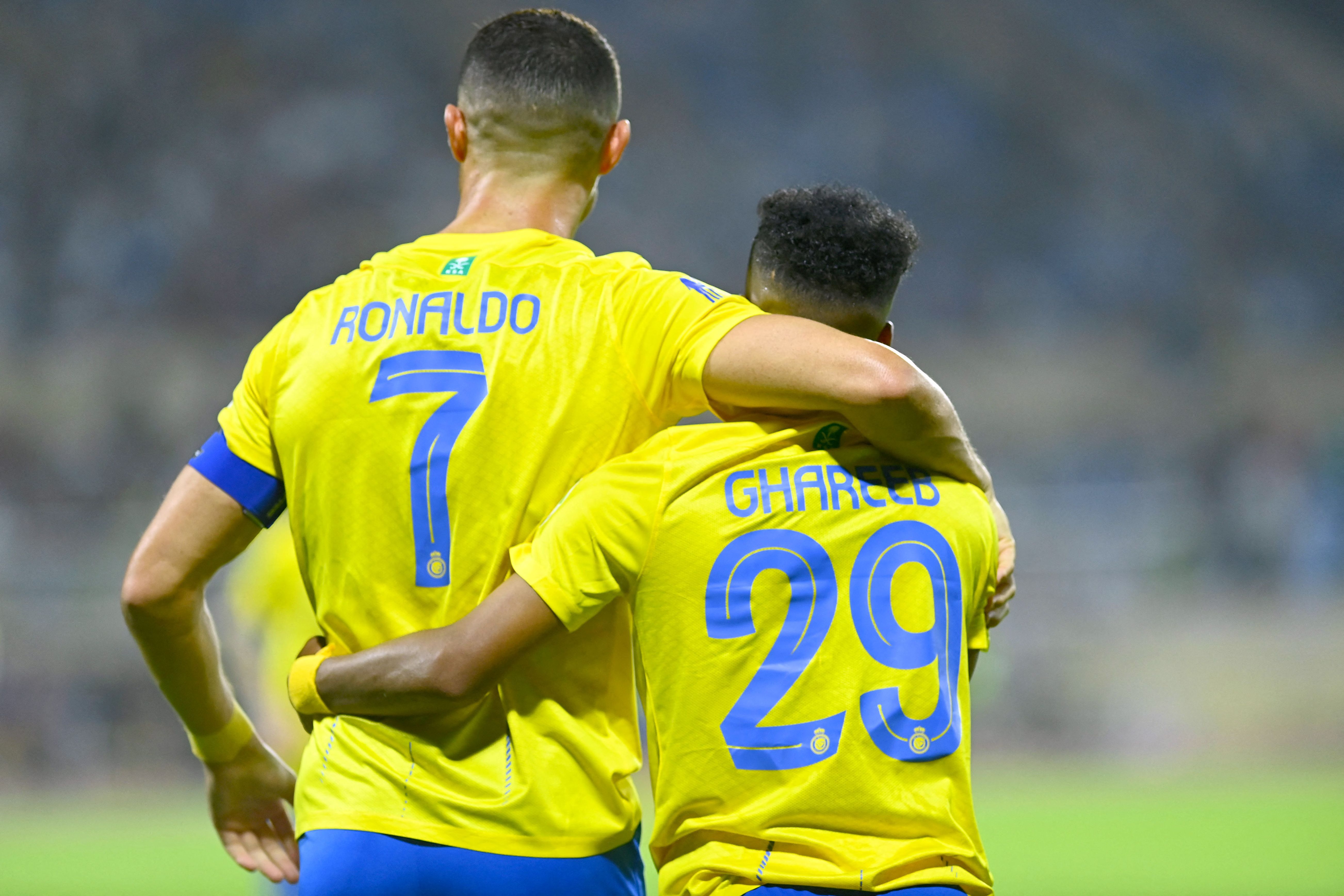 Cristiano Ronaldo gives penalty to Al-Nassr teammate - reacts as fans ...