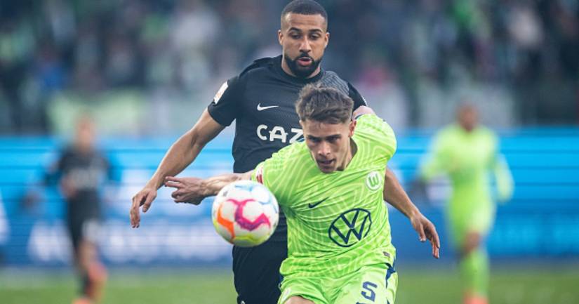 Micky van de Ven: Who exactly is Tottenham's £34m 'Cruyffian' defender?