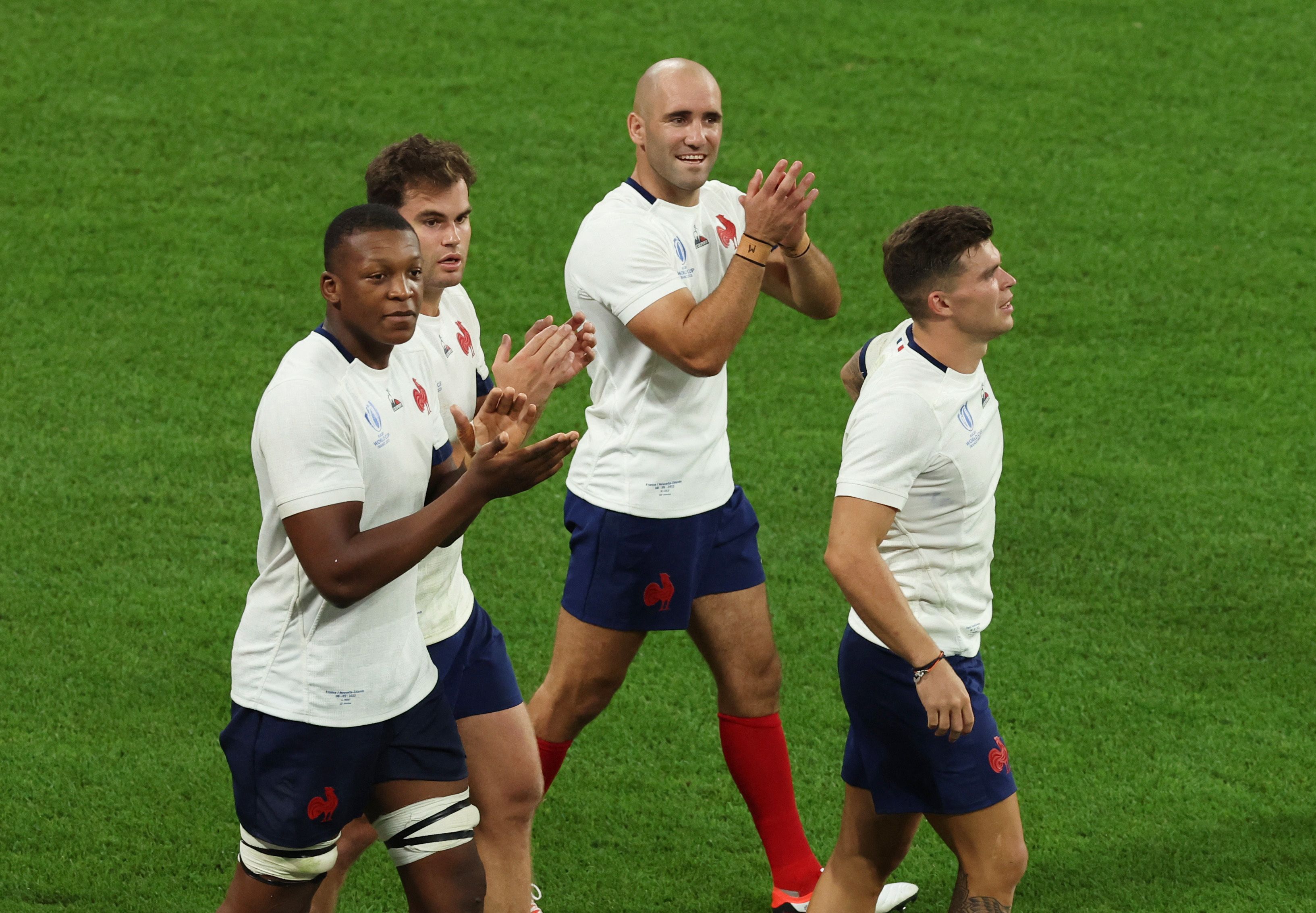 Video of Kylian Mbappe 'trying to understand rugby' during France vs ...