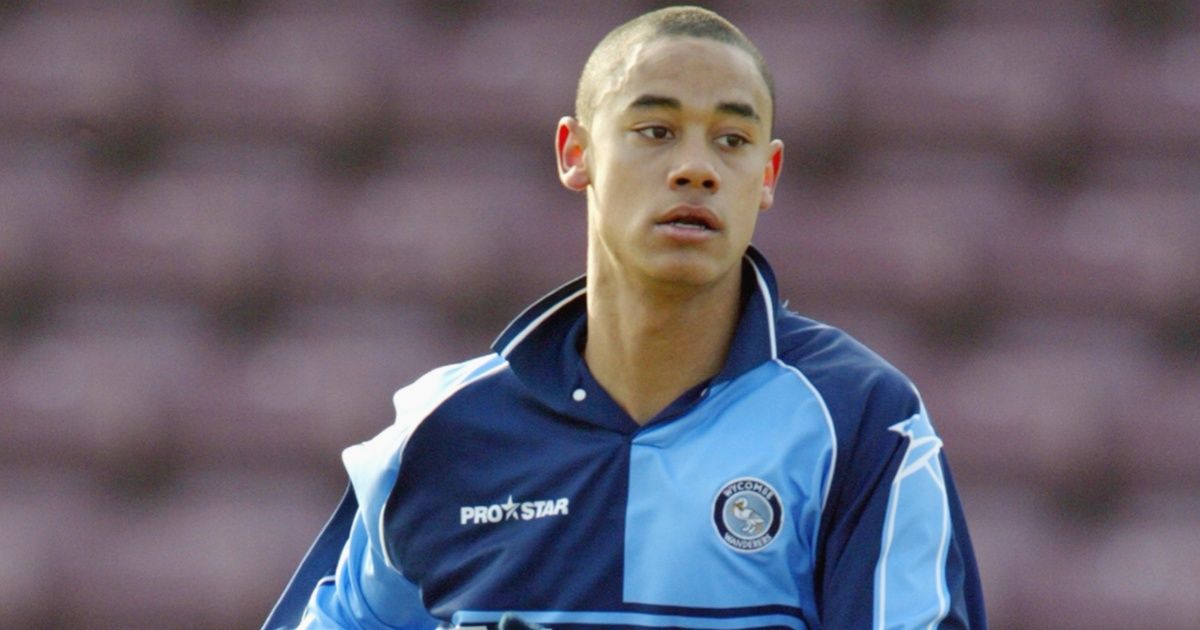 10 English Football Clubs That Retired Shirt Numbers