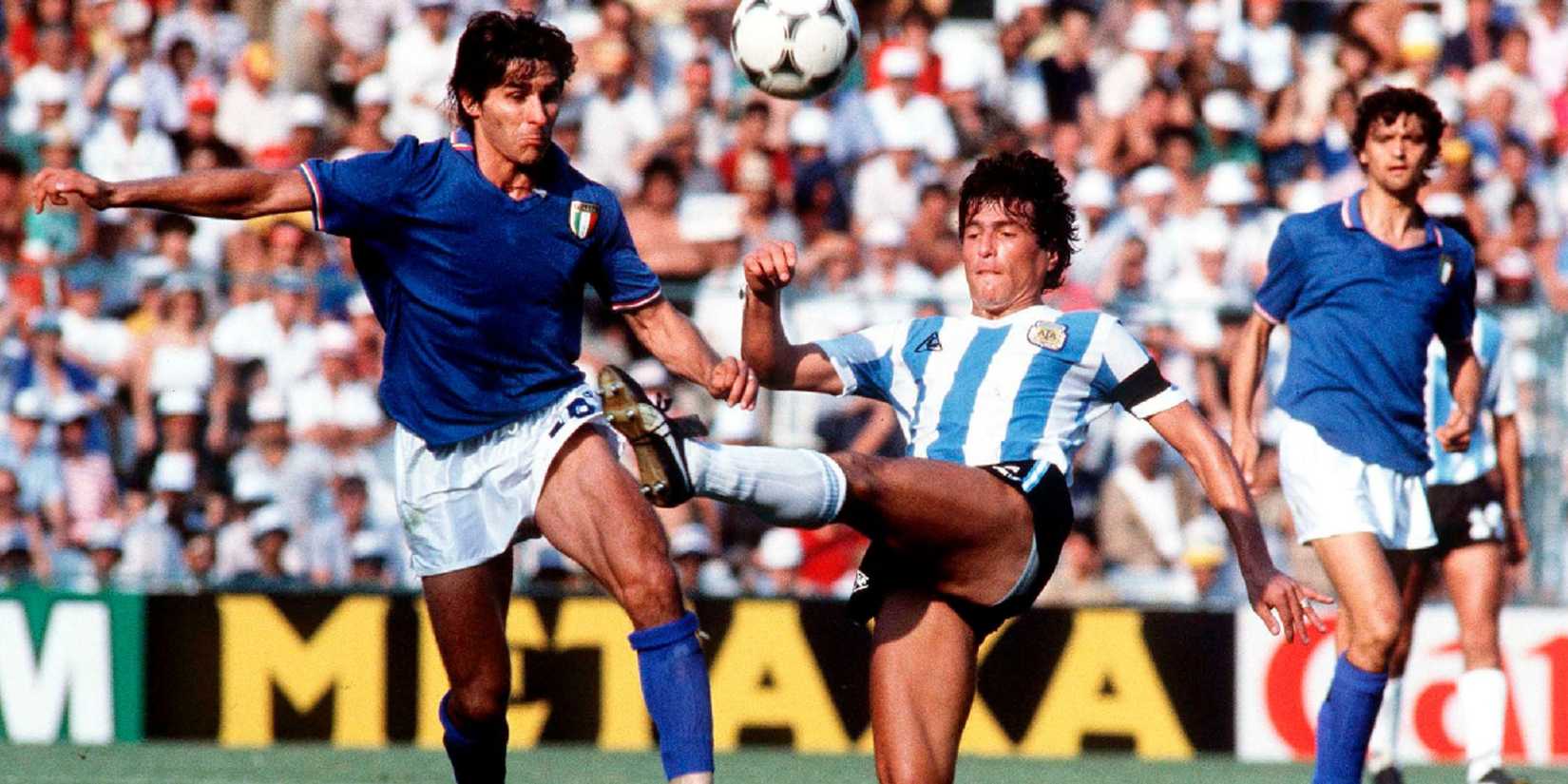 10 Highest-Scoring Defenders In Football History (Ranked)