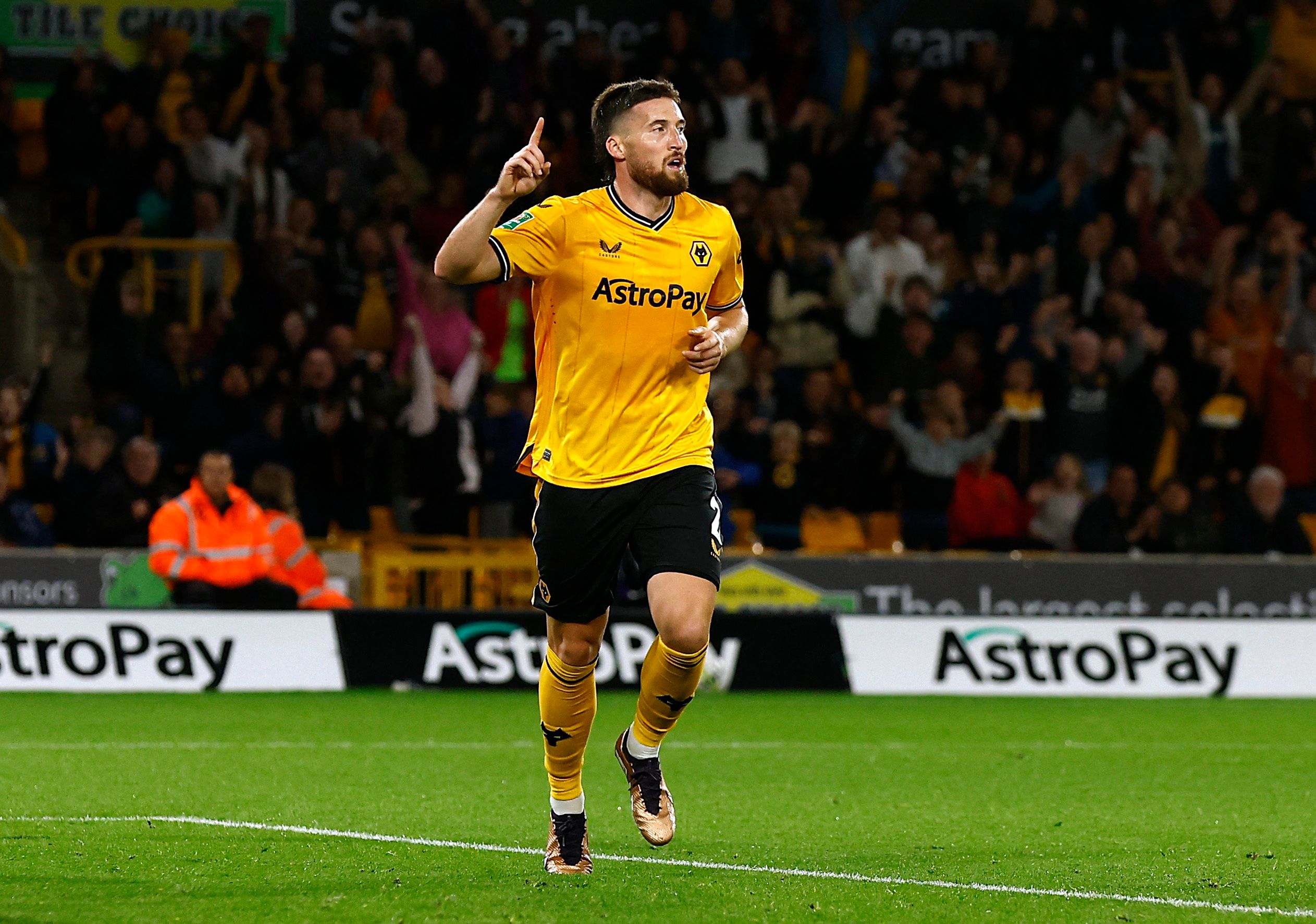 Wolves: O'Neil decision on £74k-a-week star 'quite surprising’ at Molineux