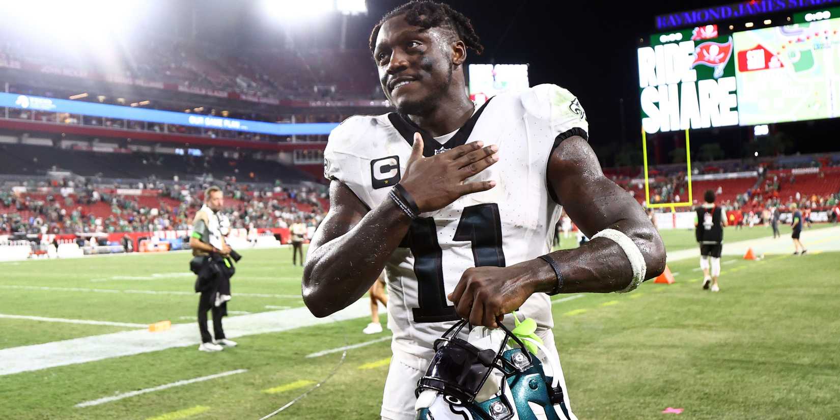 Top 10 NFL Wide Receivers Right Now (Ranked)
