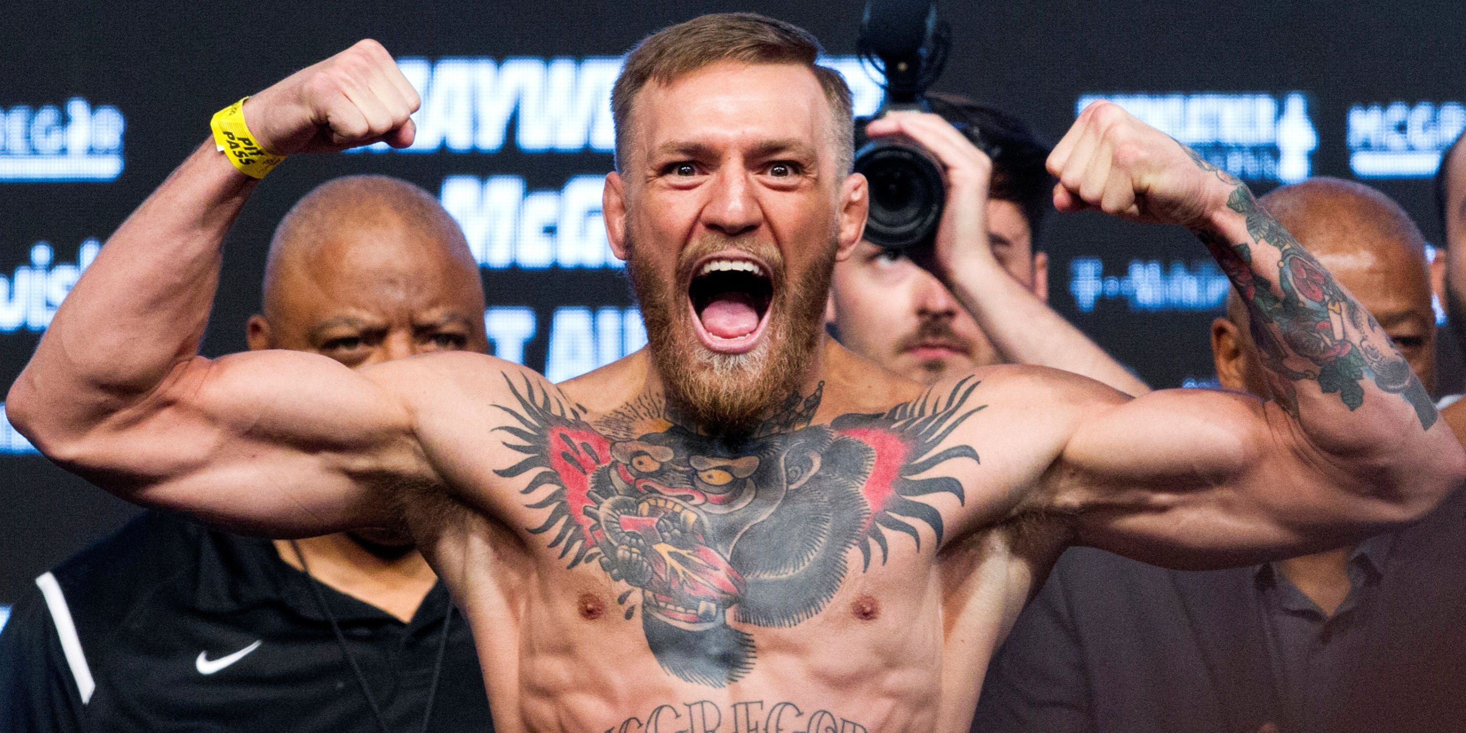 Conor McGregor left fuming with punch machine for glitching his score ...