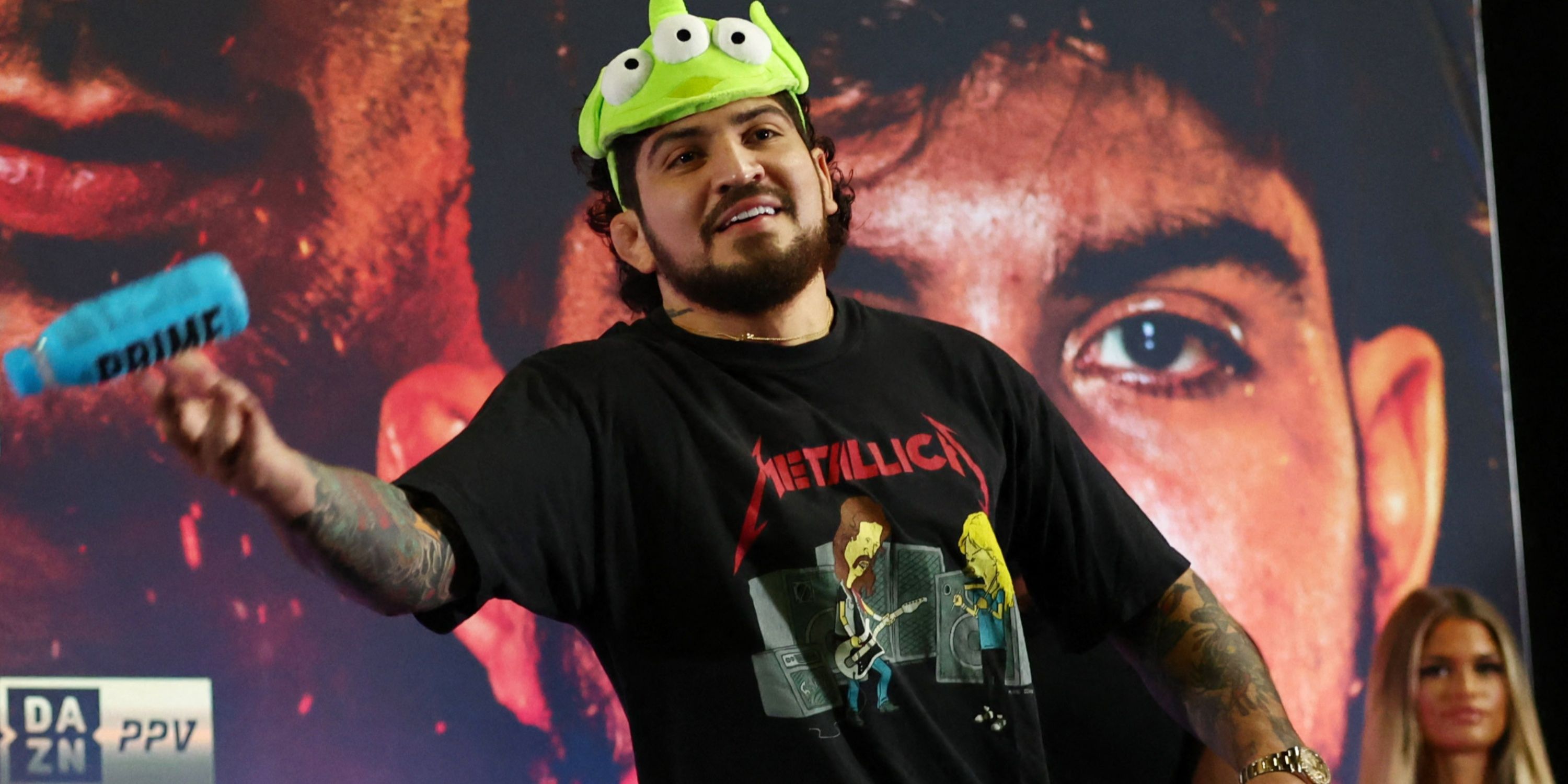 Dillon Danis chokes out Misfits Boxing star in stunt ahead of Logan ...