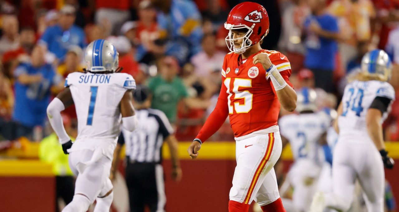 Every multi-INT game of Patrick Mahomes' career
