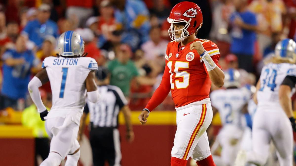 Every multi-INT game of Patrick Mahomes' career