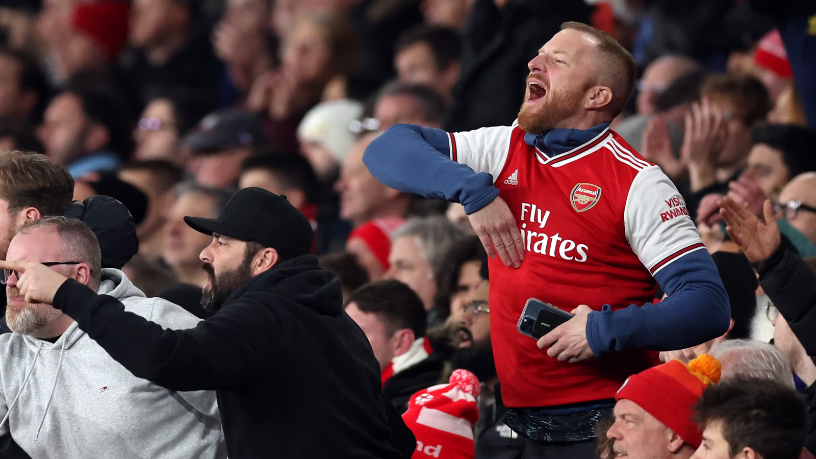 Arsenal 'bubble bursting' with concern over Emirates Stadium atmosphere