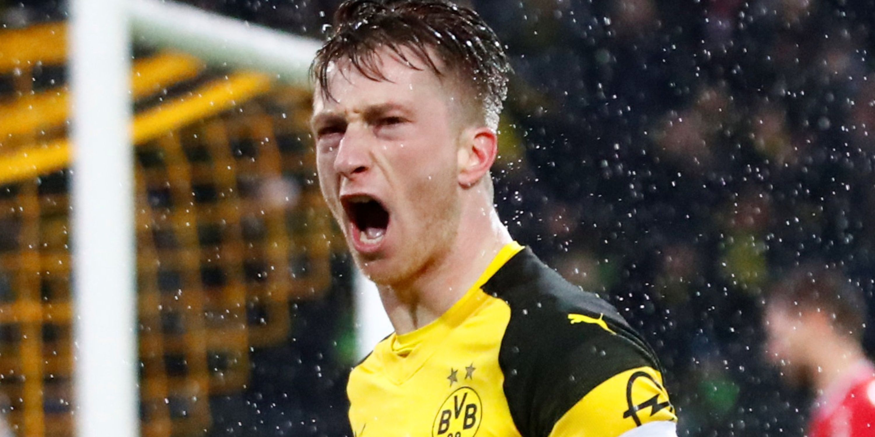 9 Best Attacking Midfielders in EA Sports Ultimate Team History (Ranked)