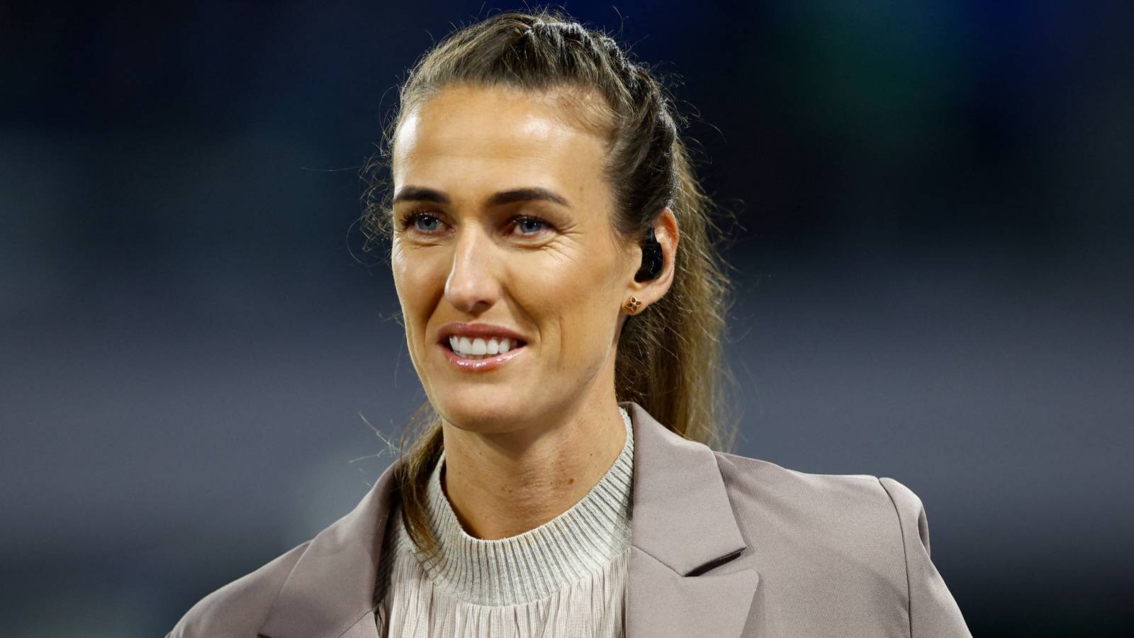 Neville, Carragher, Keane, & Wright Accused of 'Ignoring' Jill Scott on ...