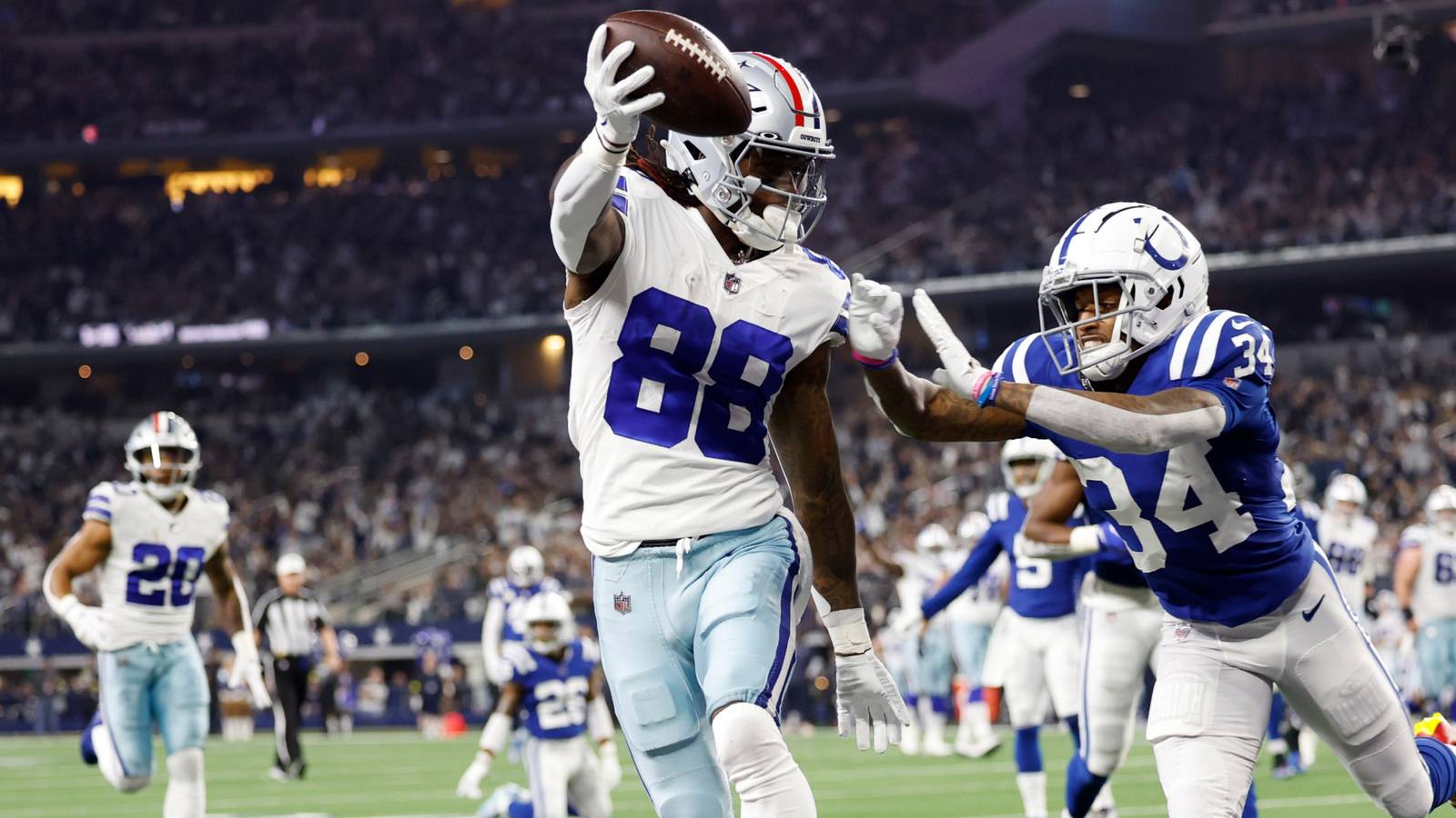 CeeDee Lamb Waiting on Justin Jefferson Deal Before Cowboys Extension