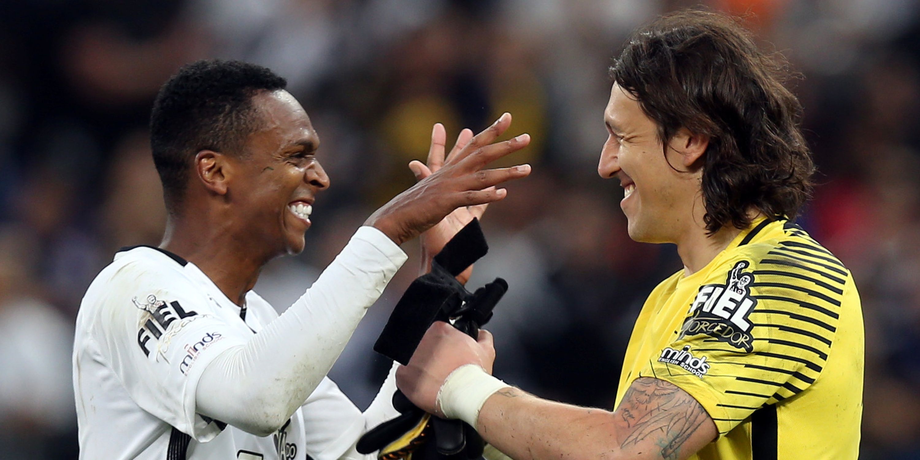 Corinthians' Cassio shows off football IQ to allow indirect free-kick ...