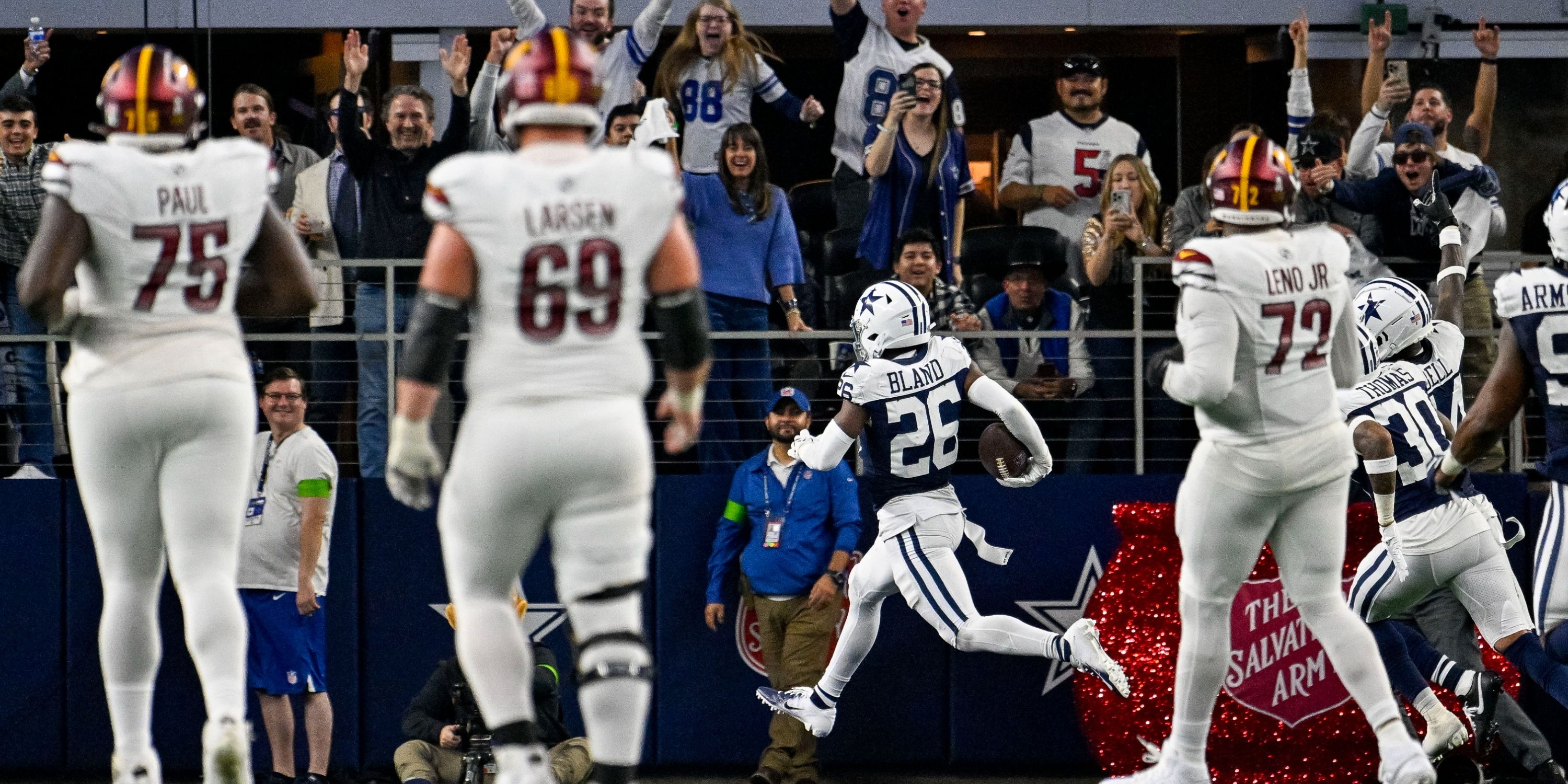 Breaking down all 5 of DaRon Bland's record-breaking pick-sixes