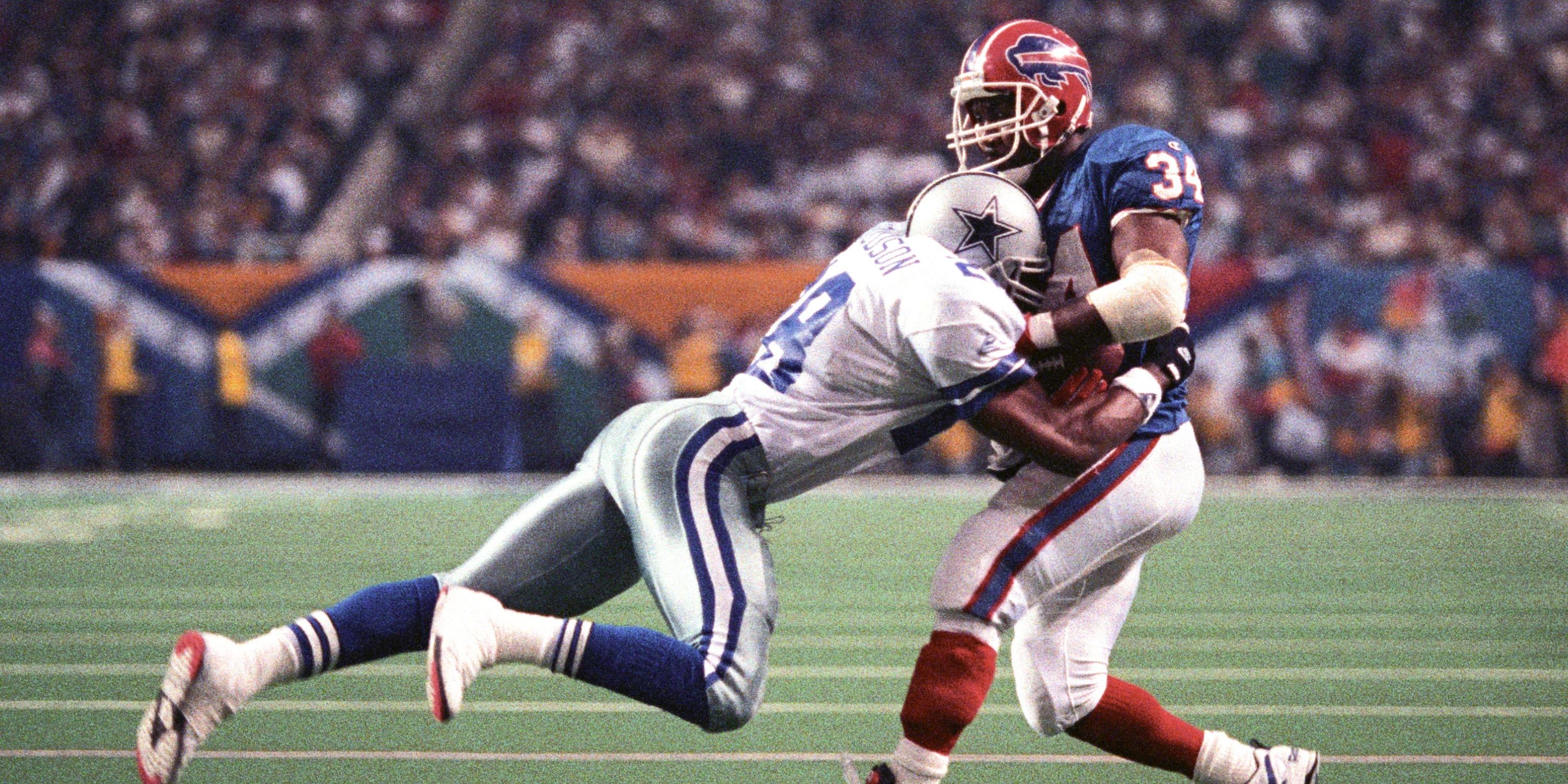 10 NFL defensive players not in the Hall of Fame who should be