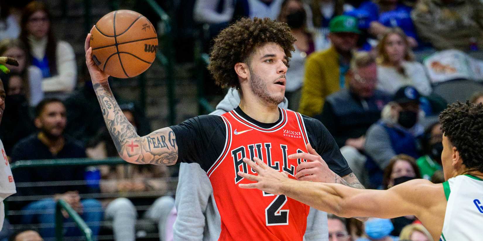 Los Angeles Lakers Should Trade for Lonzo Ball