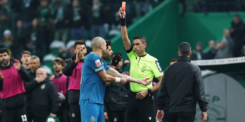 Pepe receives 17th career red card after being sent off vs Sporting Lisbon