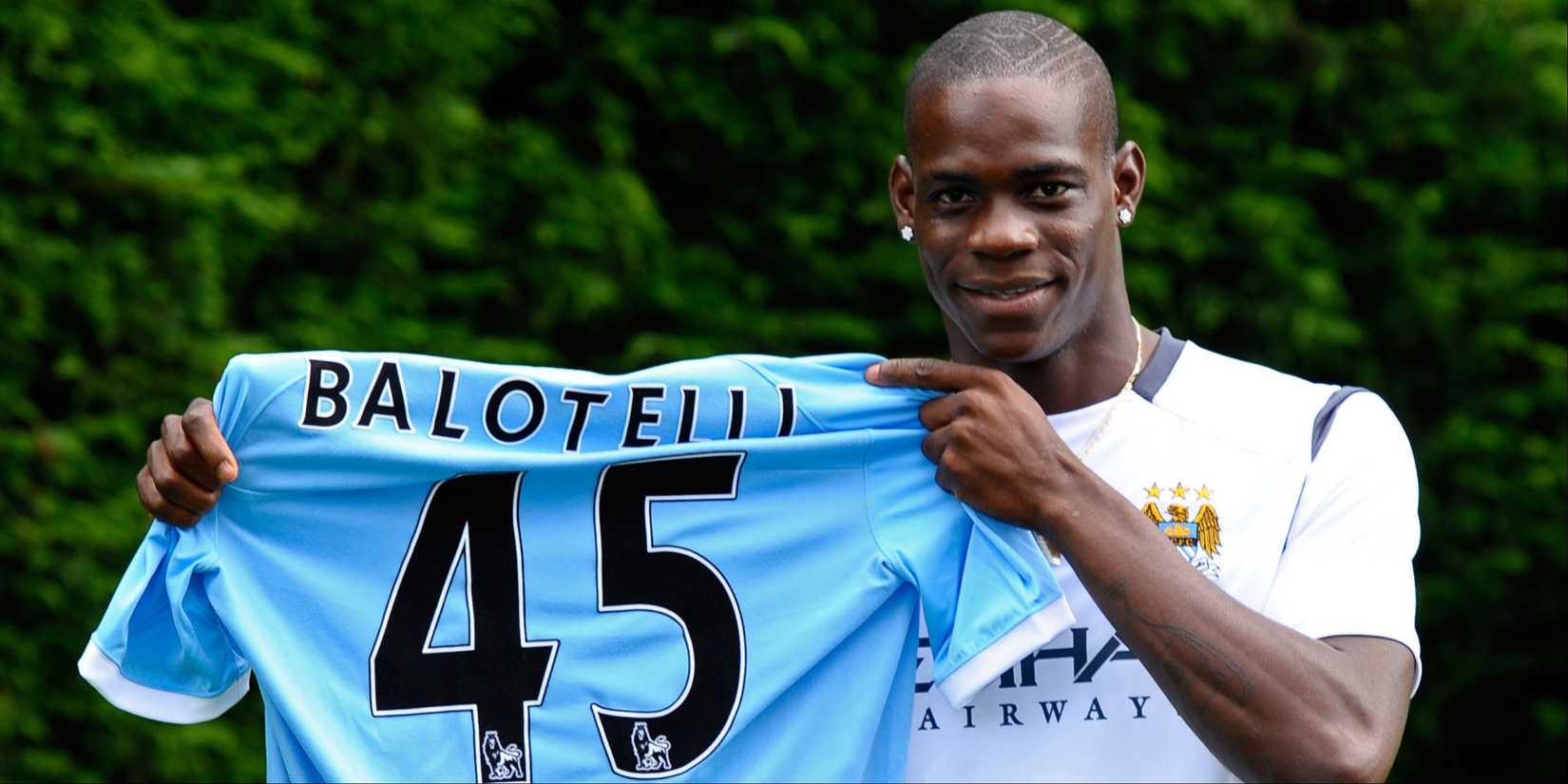 What the Man City Kit Man Found in Mario Balotelli’s Locker