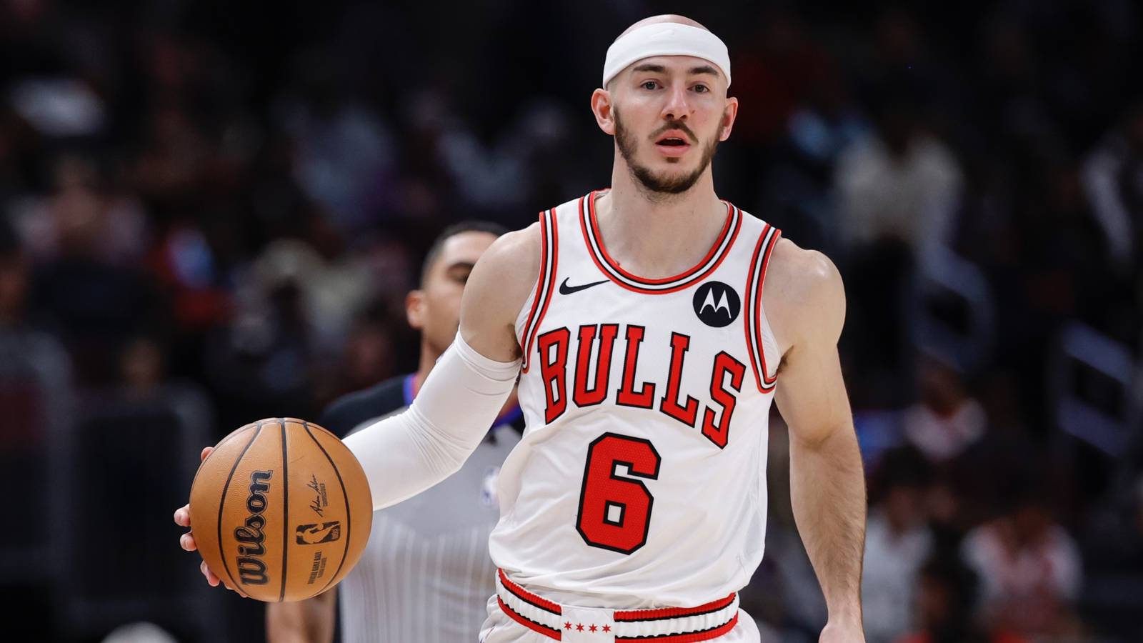 Report: Thunder Acquiring Alex Caruso From Bulls for Josh Giddey